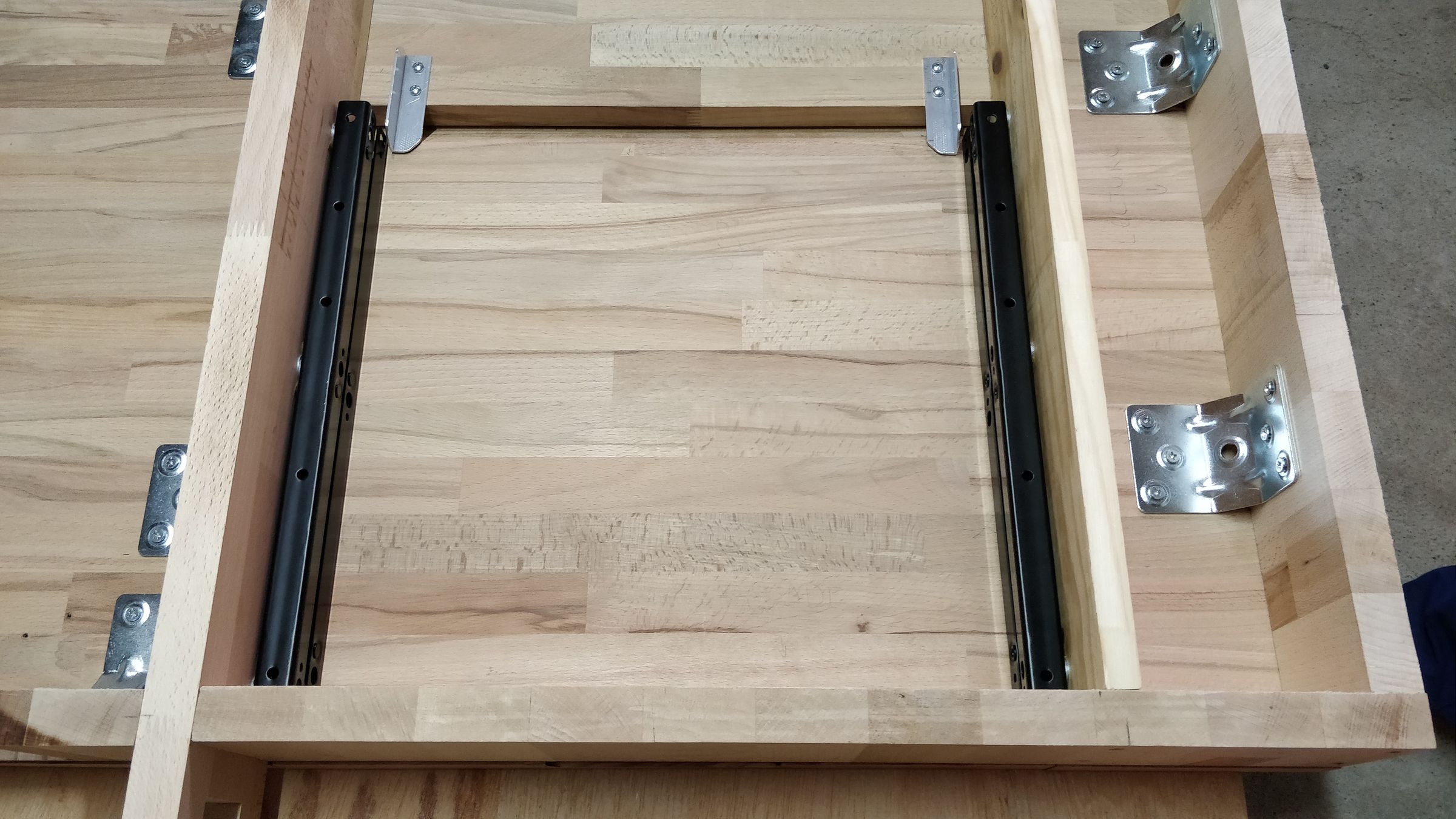 Desk With Built-in Computer and Laptop Height Stand : 10 Steps (with ...