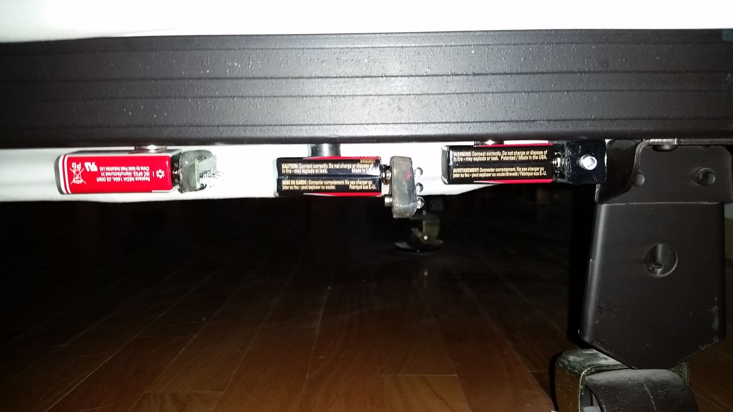 DIY 9 Volt LED Emergency/Backpack Flash Light : 10 Steps - Instructables