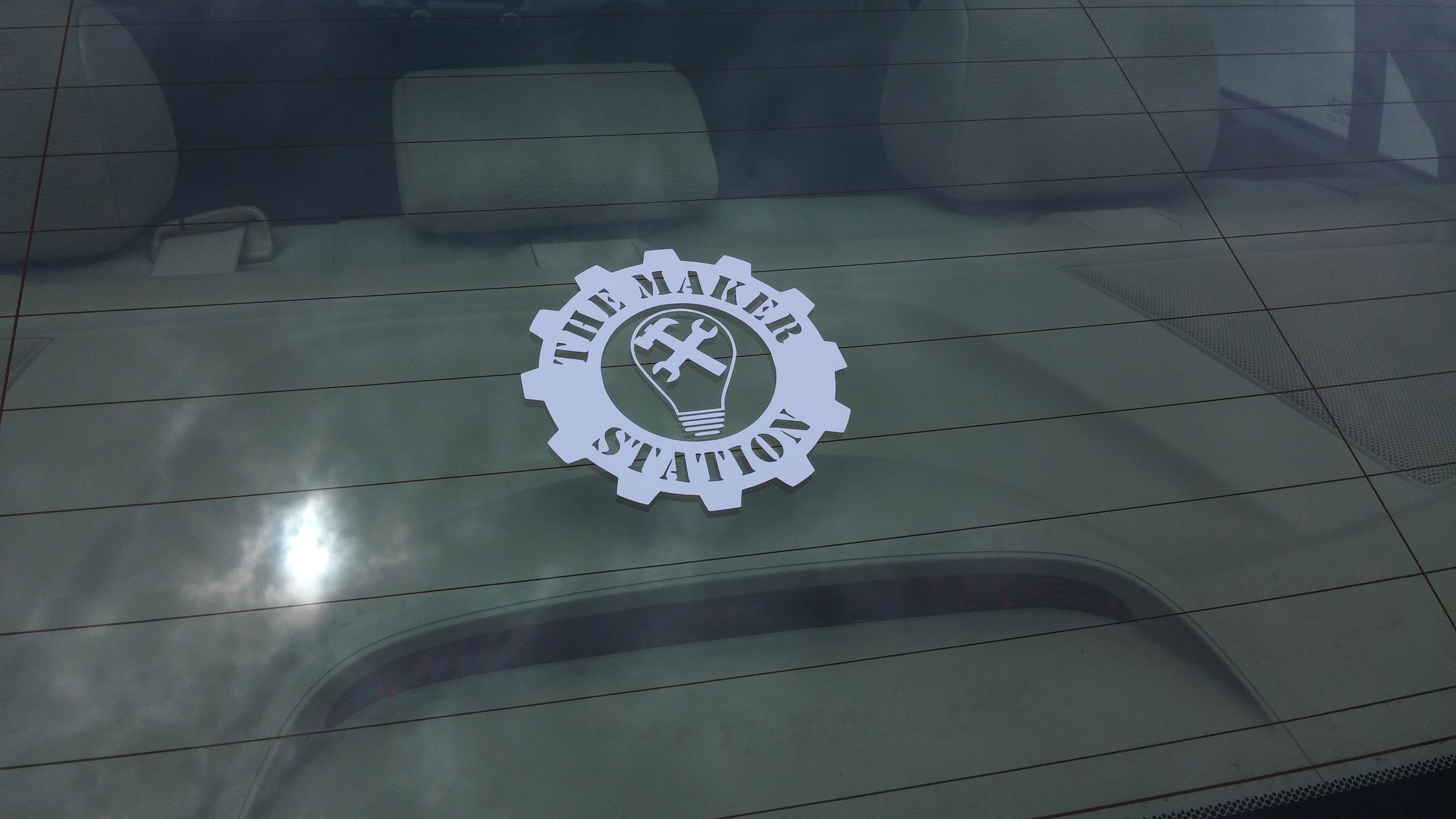 Custom Vinyl Window Decal : 7 Steps (with Pictures) - Instructables
