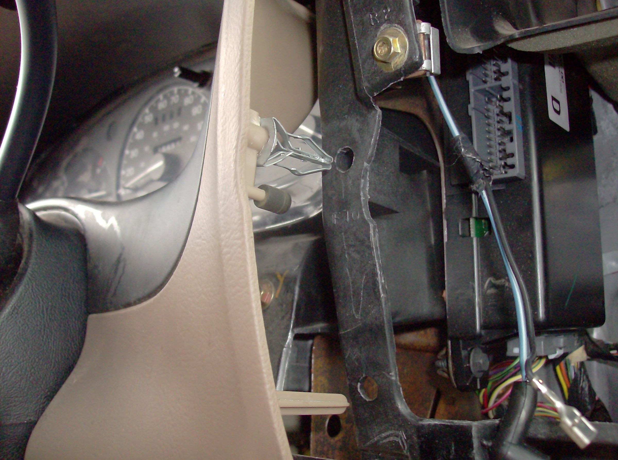 Replacing Lights for '98 Ford Ranger Instrument Cluster : 9 Steps ...