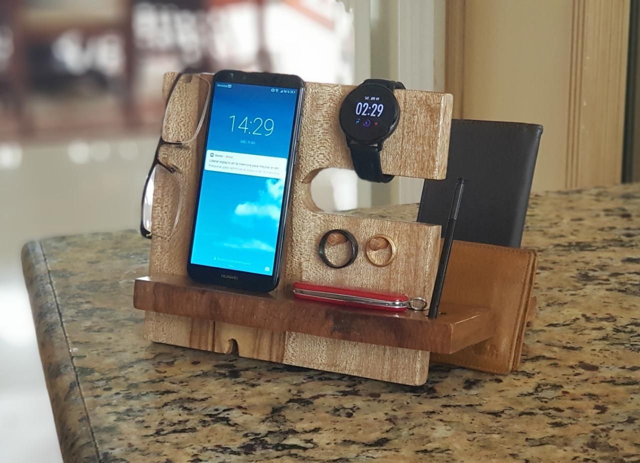 Wooden Phone Dock : 6 Steps (with Pictures) - Instructables