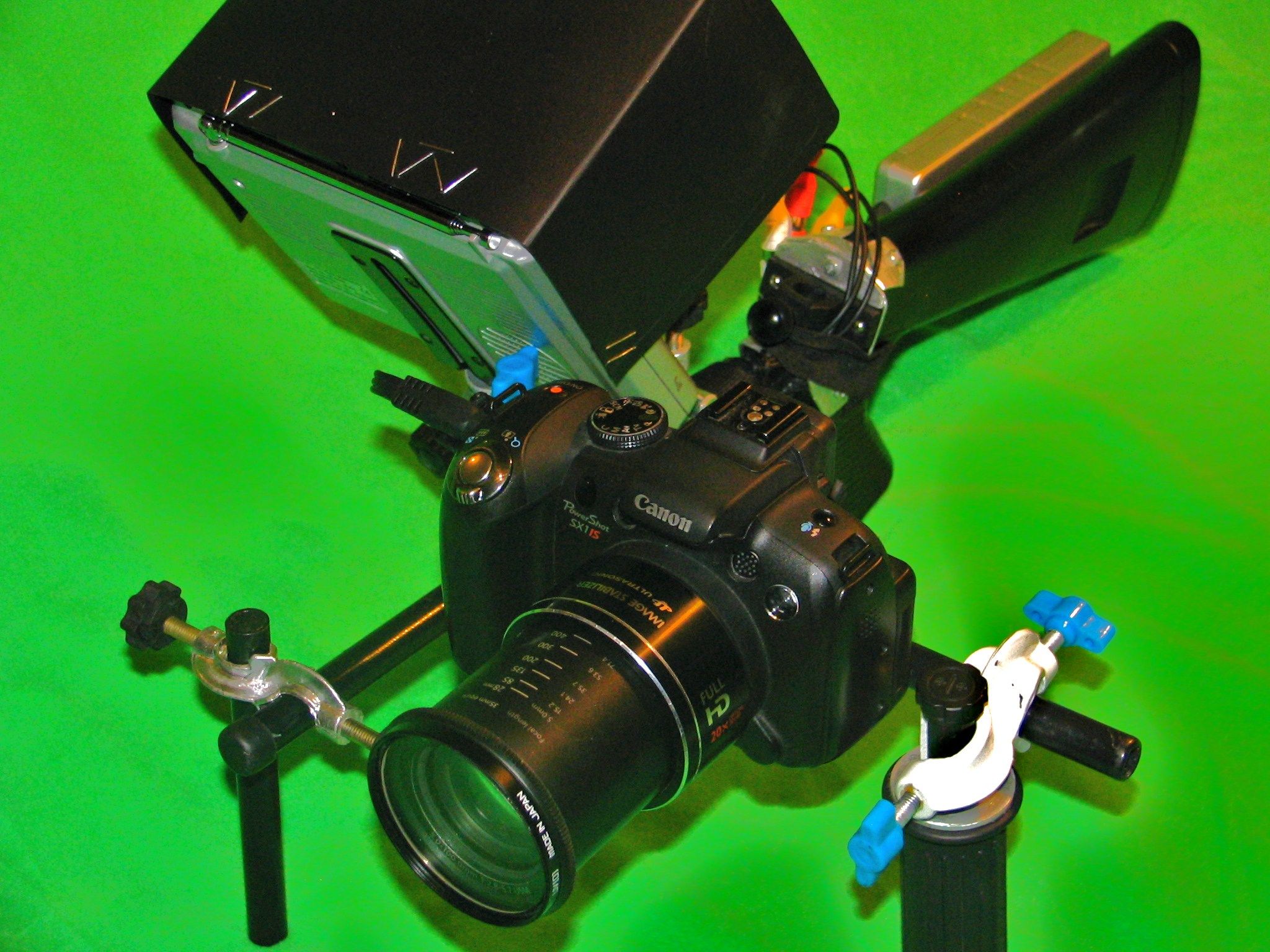 DIY Camera Rig : 4 Steps (with Pictures) - Instructables