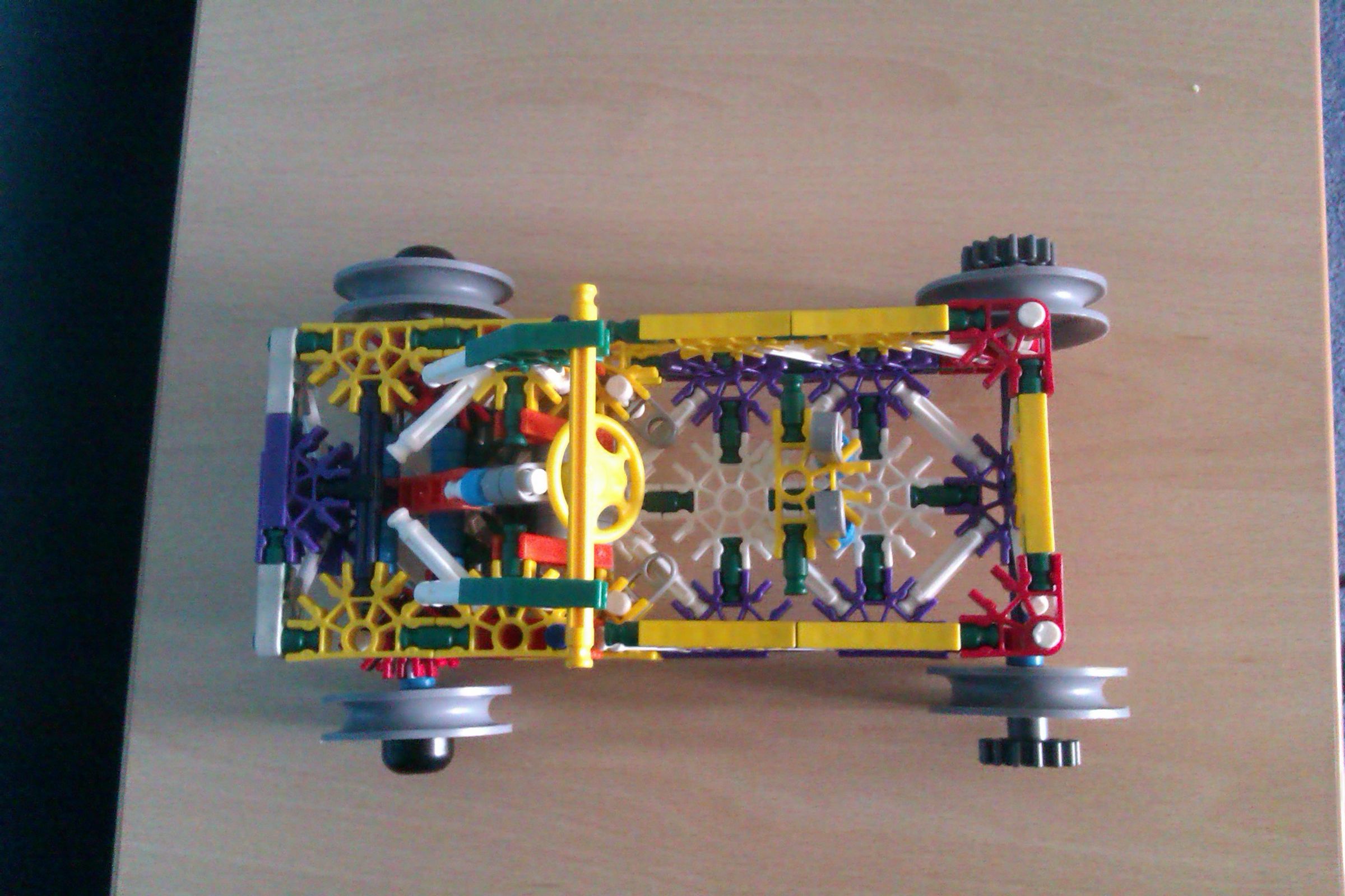 K'NEX Small Convertible Car With Steering - Instructables
