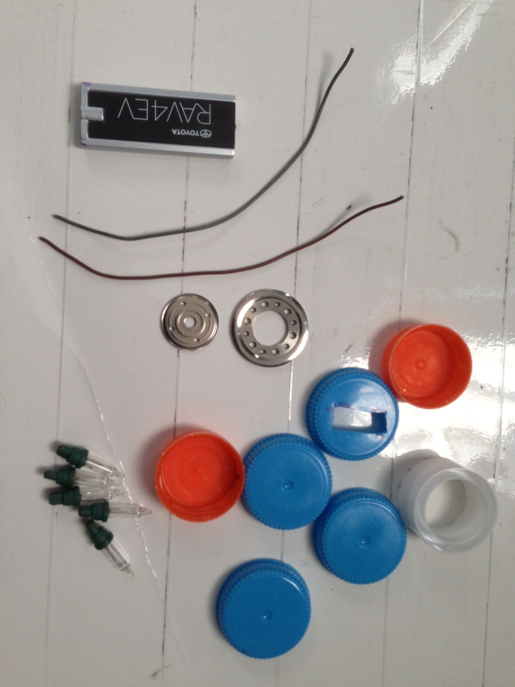 Micro Hadron Collider: a Miniature Model Particle Accelerator Made From ...