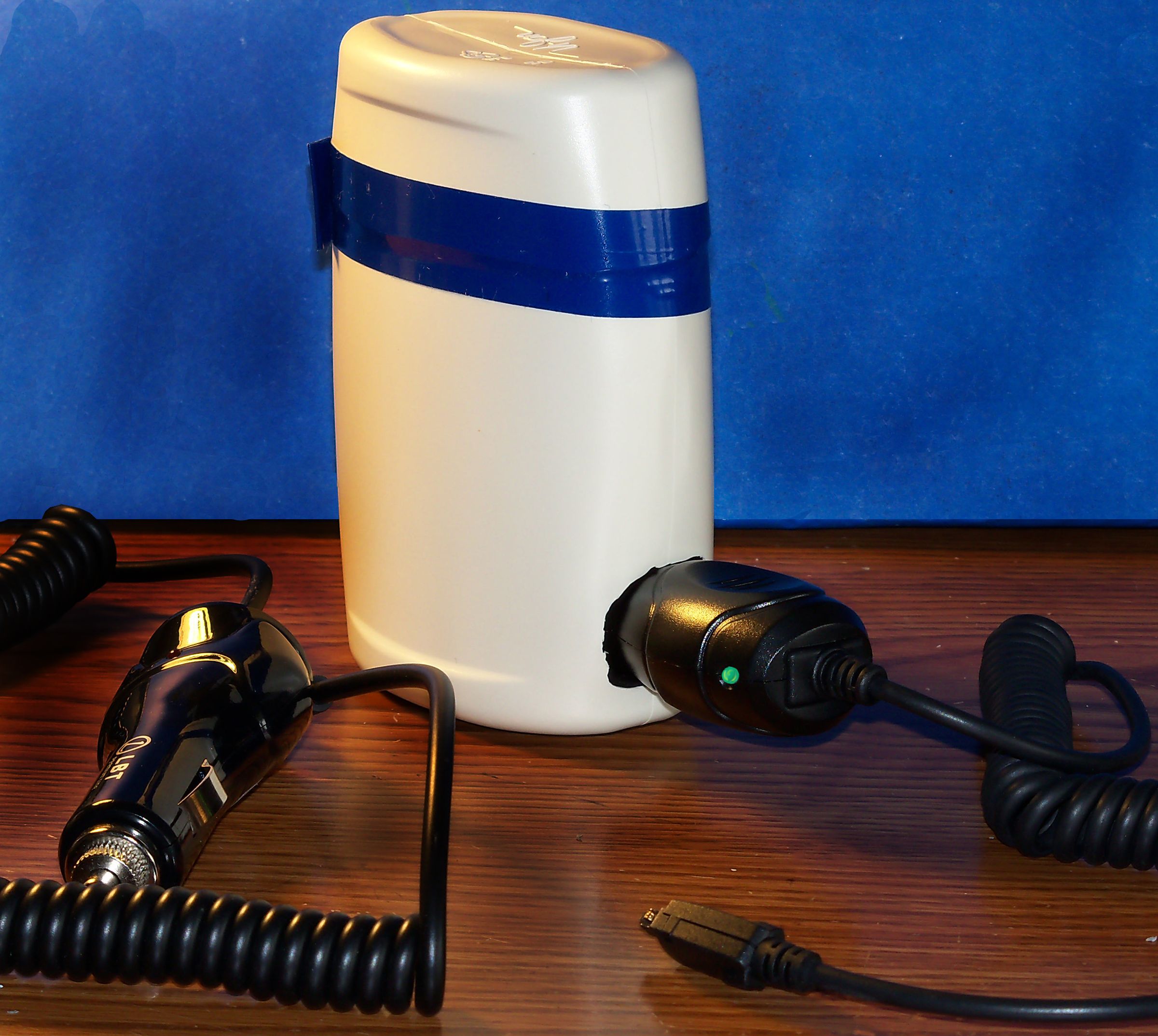 EMERGENCY POWER PACK THE EASY WAY : 8 Steps - Instructables