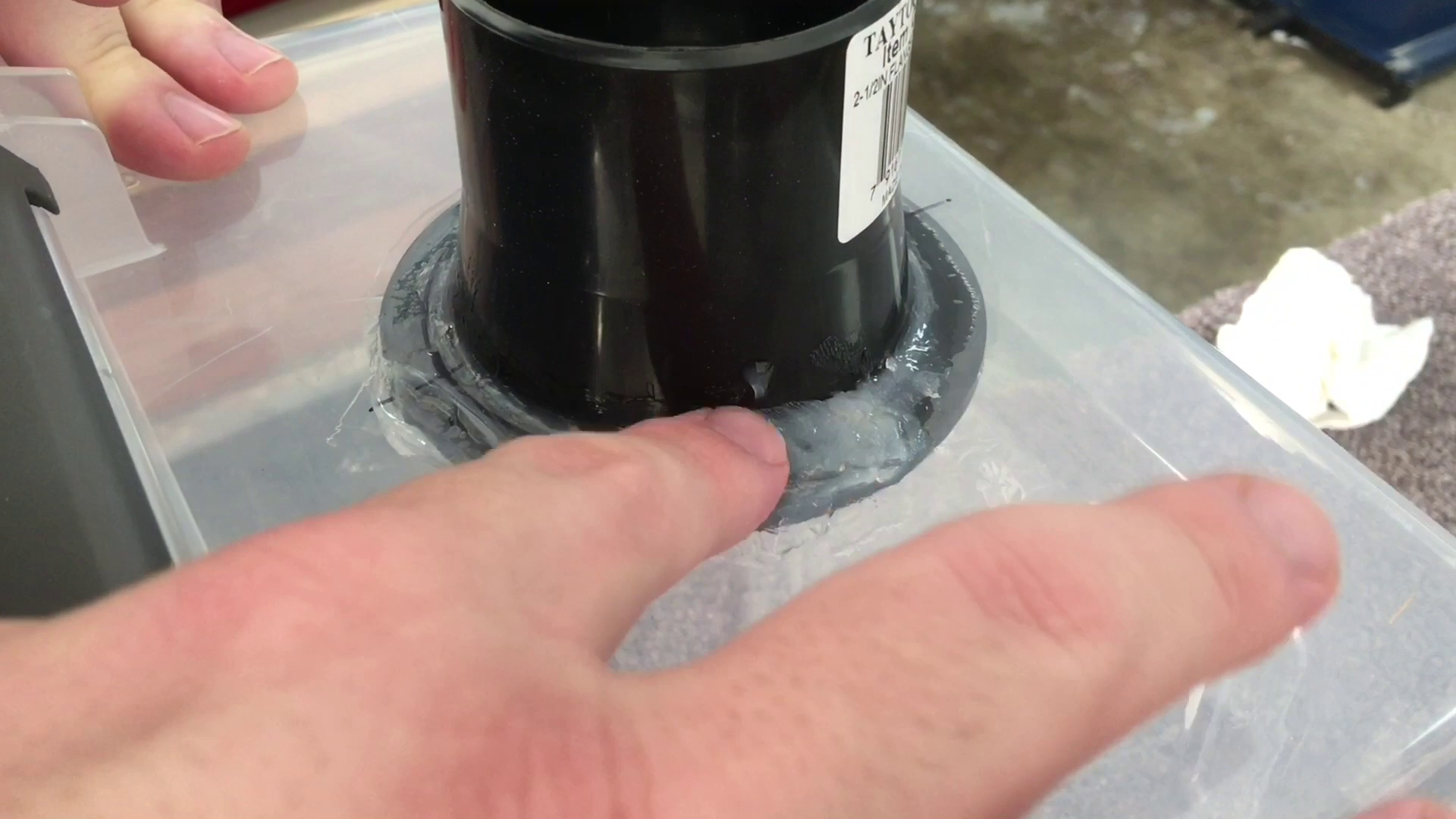 Dust Free Sanding Using a Storage Container : 15 Steps (with Pictures ...