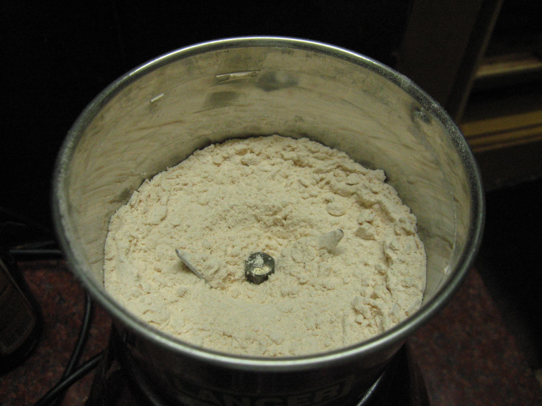 How to Make Your Own Icing Sugar : 4 Steps (with Pictures) - Instructables