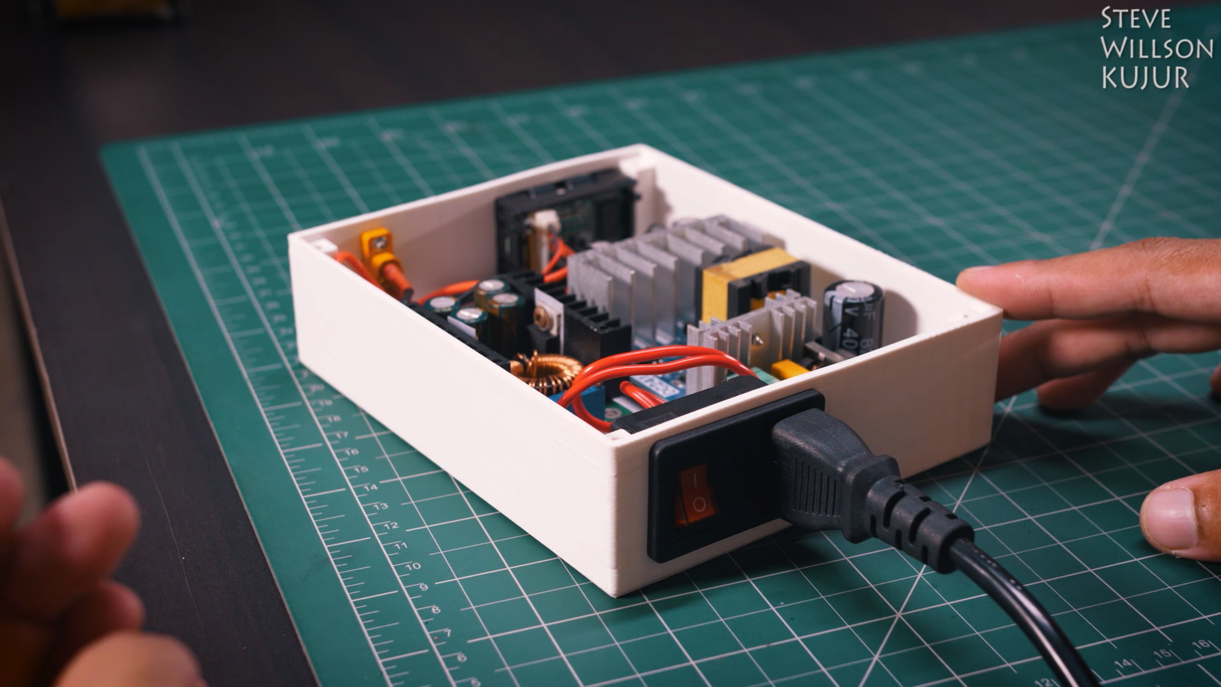 DIY Lithium Battery Charger : 15 Steps - Instructables