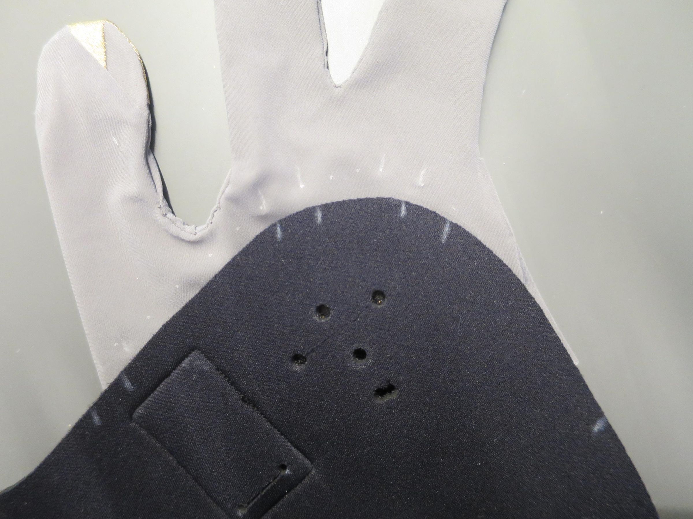 ‘HYBRID’ VR Data Gloves for Meta Quest + Vive Puck : 10 Steps (with ...