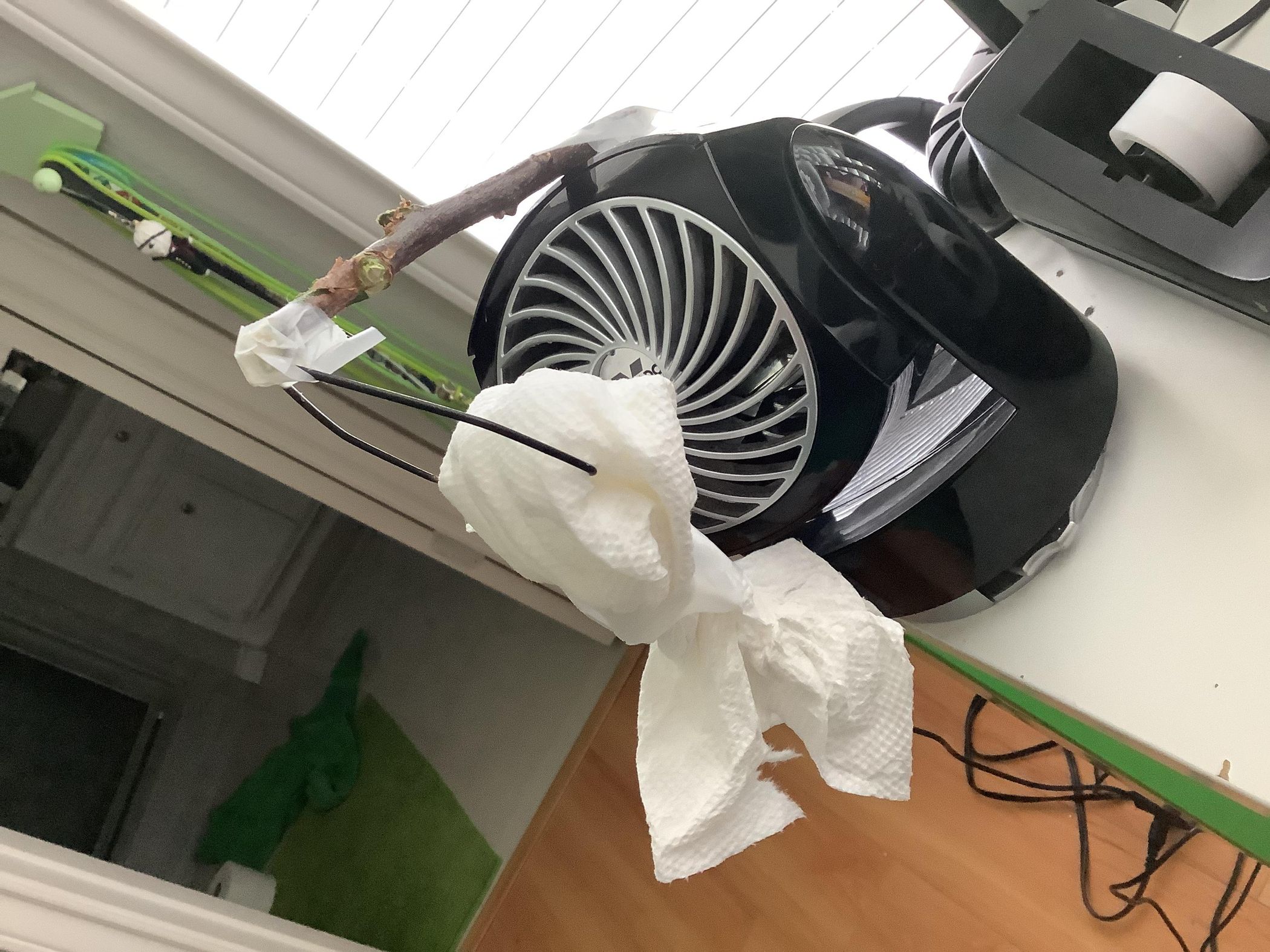 Custom Ice Hanger for Mini Fan : 7 Steps - Instructables