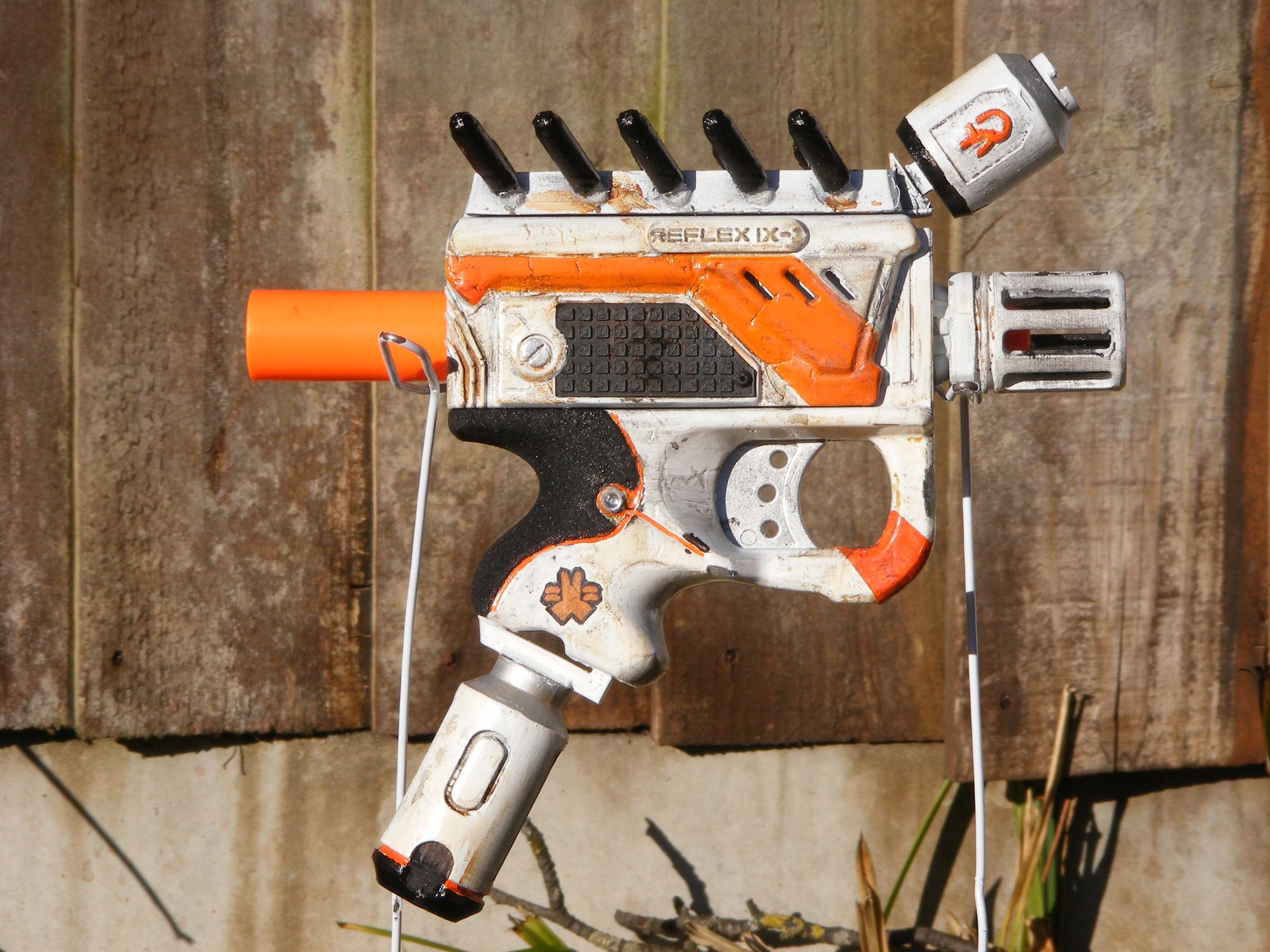 DISTRICT 9 Inspired NERF Remake : 15 Steps (with Pictures) - Instructables