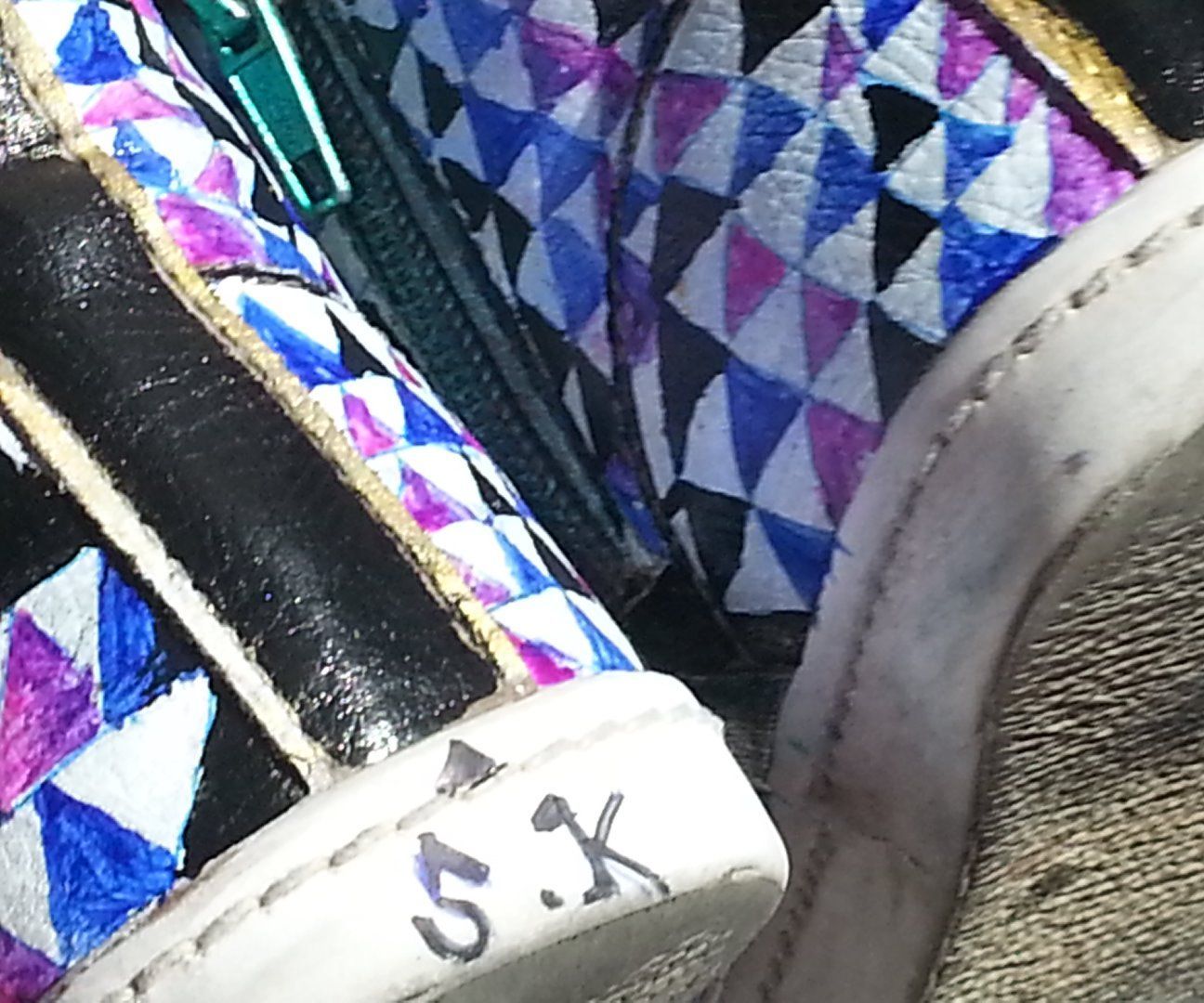 DIY Sneaker Upgrade! : 11 Steps - Instructables