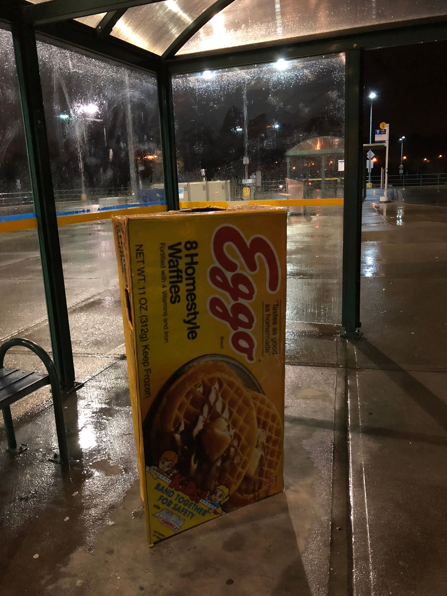 Stranger Things Eggo Waffle Box Costume : 4 Steps (with Pictures ...