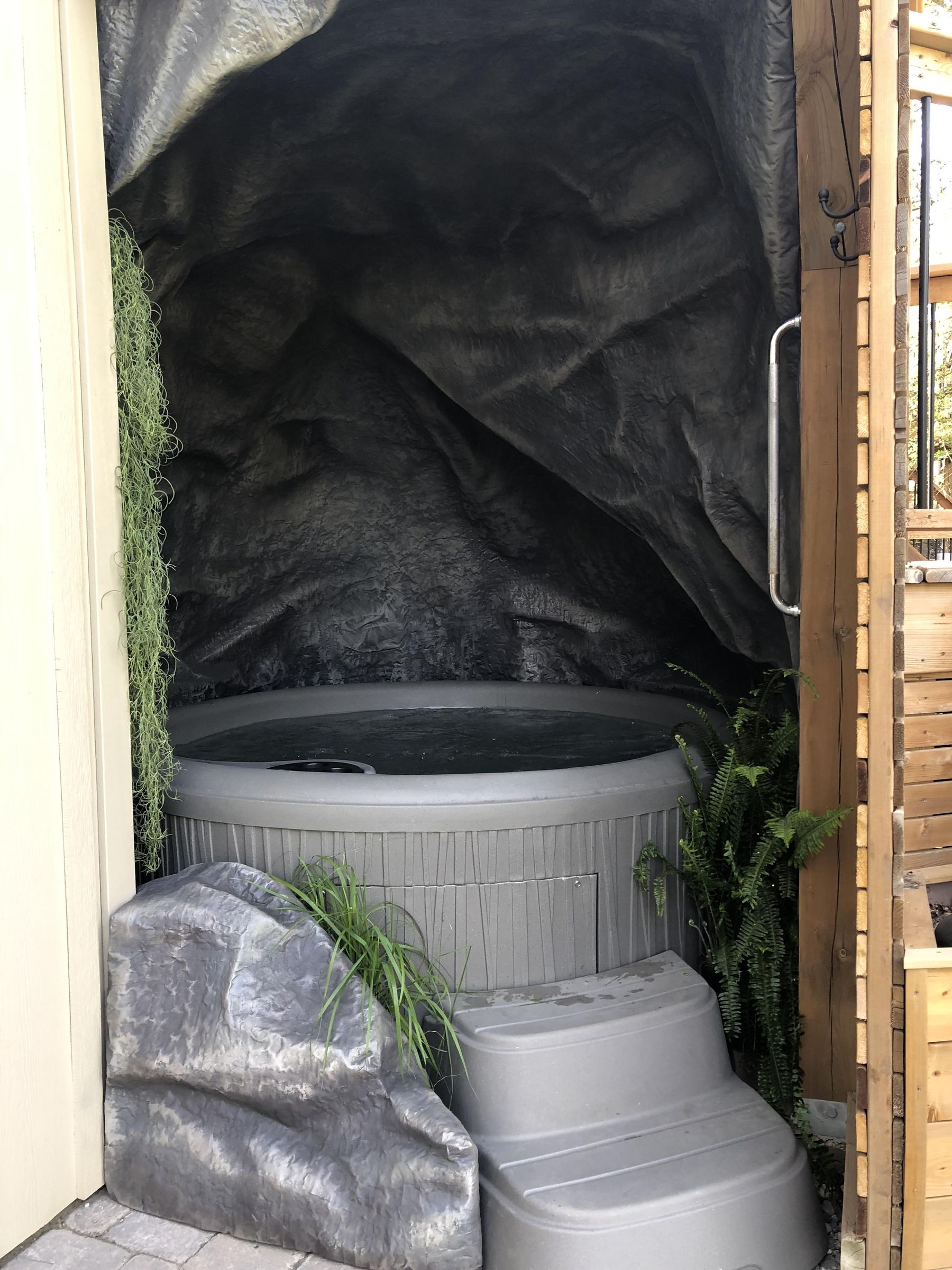 How to Make a Fake (but Realistic) Rock Cave! : 7 Steps (with Pictures ...