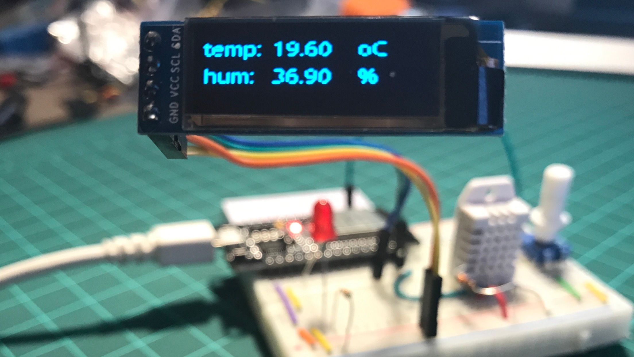 ESP32 and OLED Display: Internet Clock - DHT22 : 10 Steps (with ...