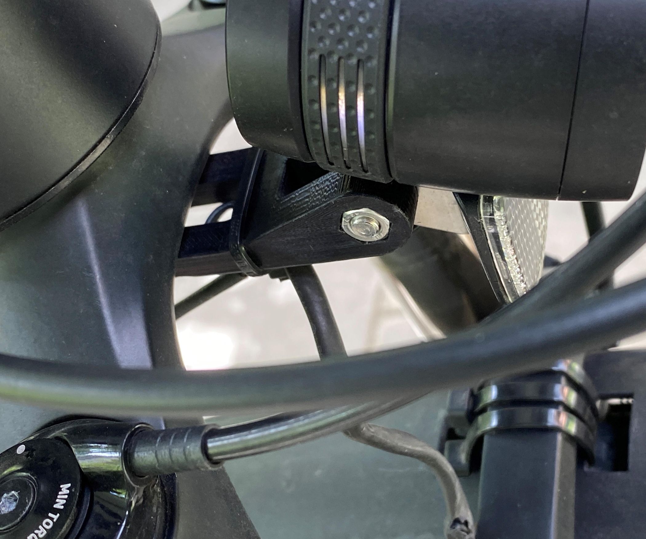Headlight Mount for Mountain Bike : 3 Steps - Instructables