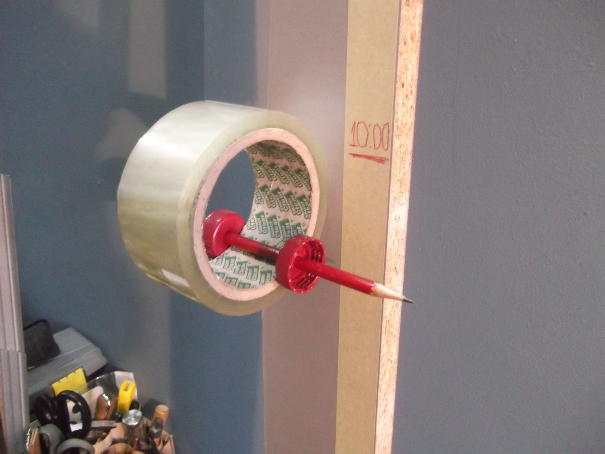 Scotch Tape Clock : 10 Steps - Instructables