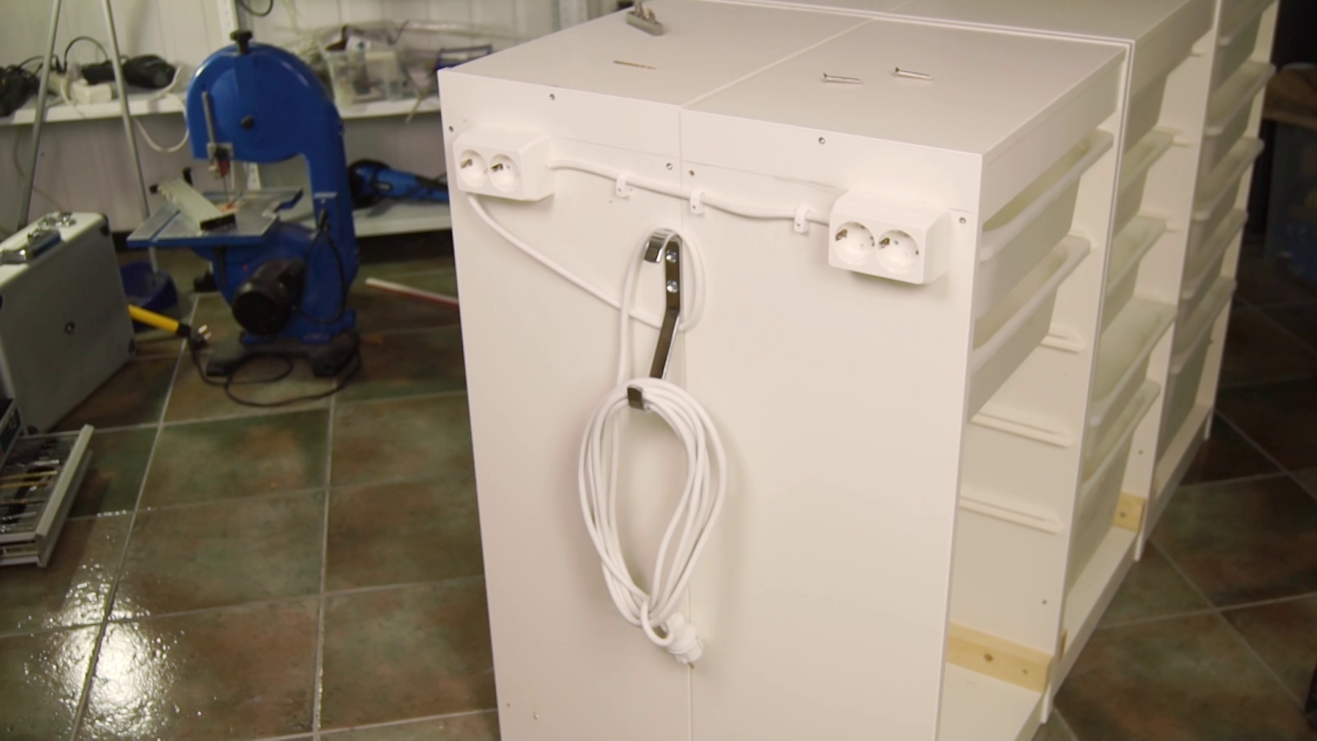 IKEA Hack: Practical Workbench : 11 Steps (with Pictures) - Instructables