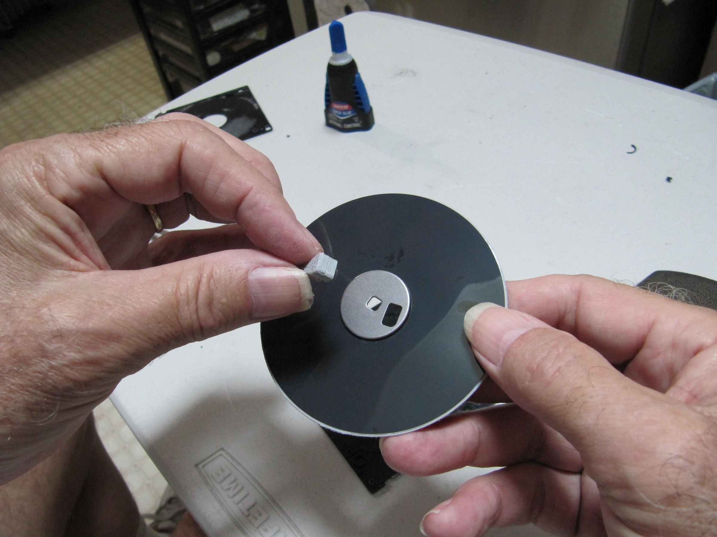 Floppy Diskette SD Card Caddy Dispenser : 10 Steps (with Pictures ...