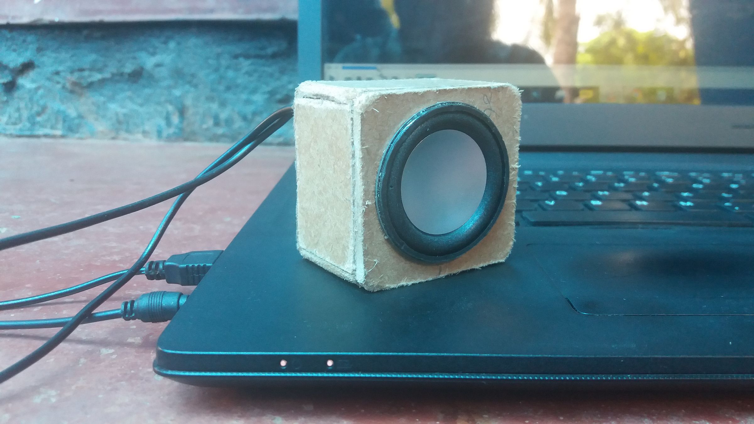 DIY USB Speaker : 4 Steps (with Pictures) - Instructables