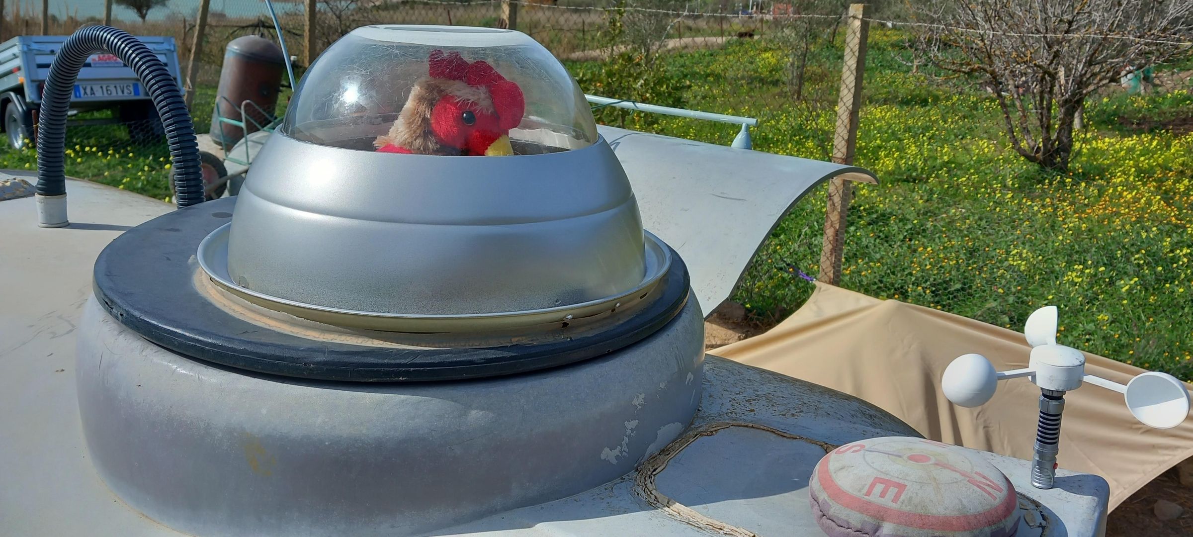 Space Chicken Spaceship Chicken Coop : 13 Steps (with Pictures ...