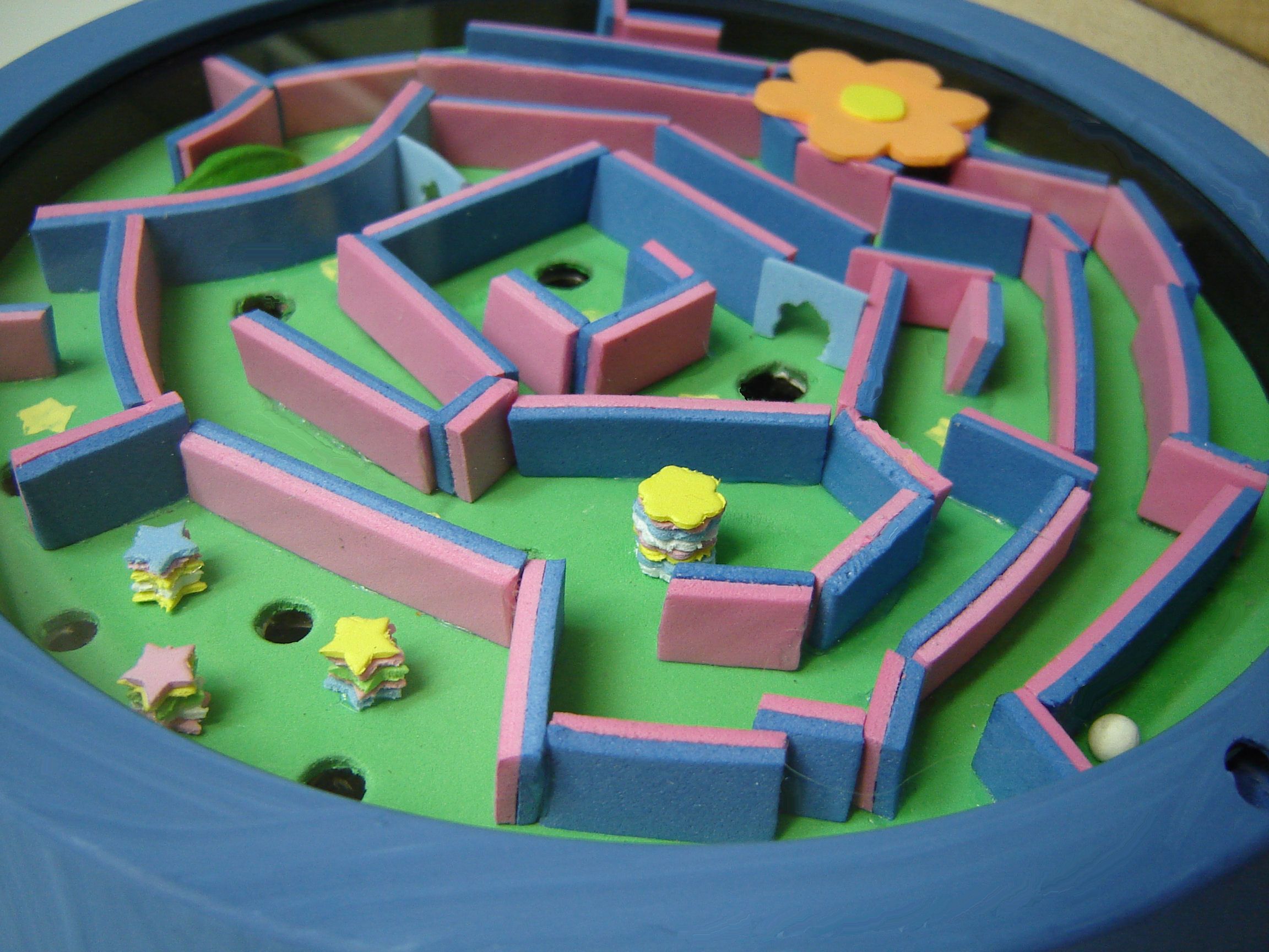 How to Make a Marble Maze : 10 Steps (with Pictures) - Instructables
