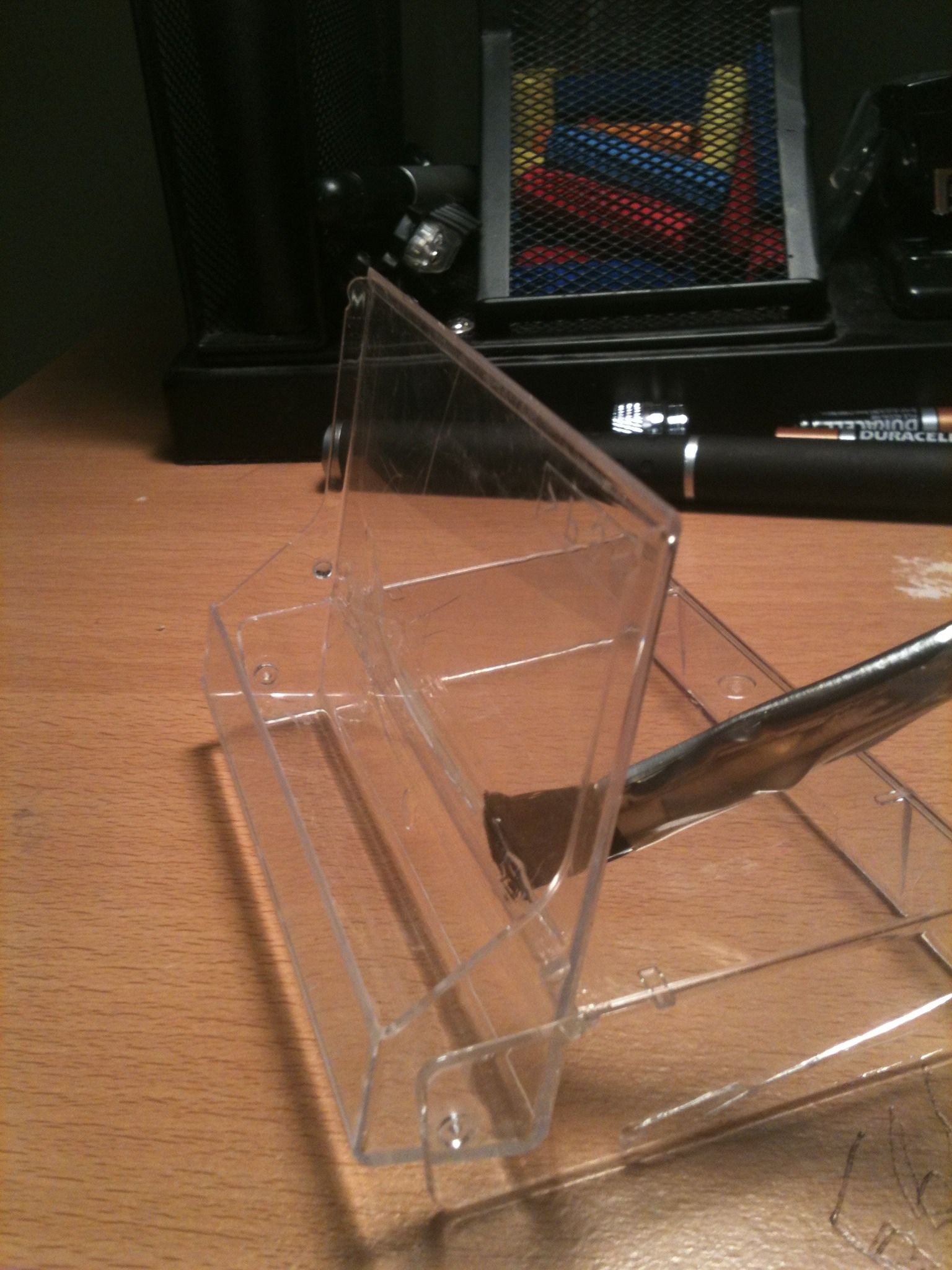 Easy, Cheap IPhone/iPod Stand. : 4 Steps - Instructables
