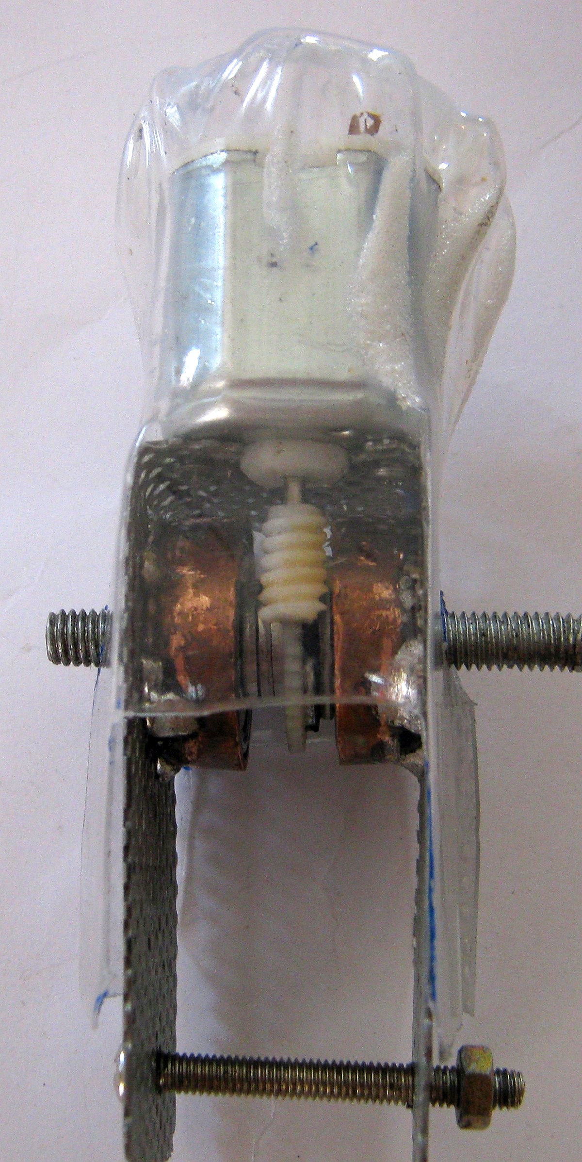 Dual Axis Transistorized Solar Tracker : 7 Steps (with Pictures ...