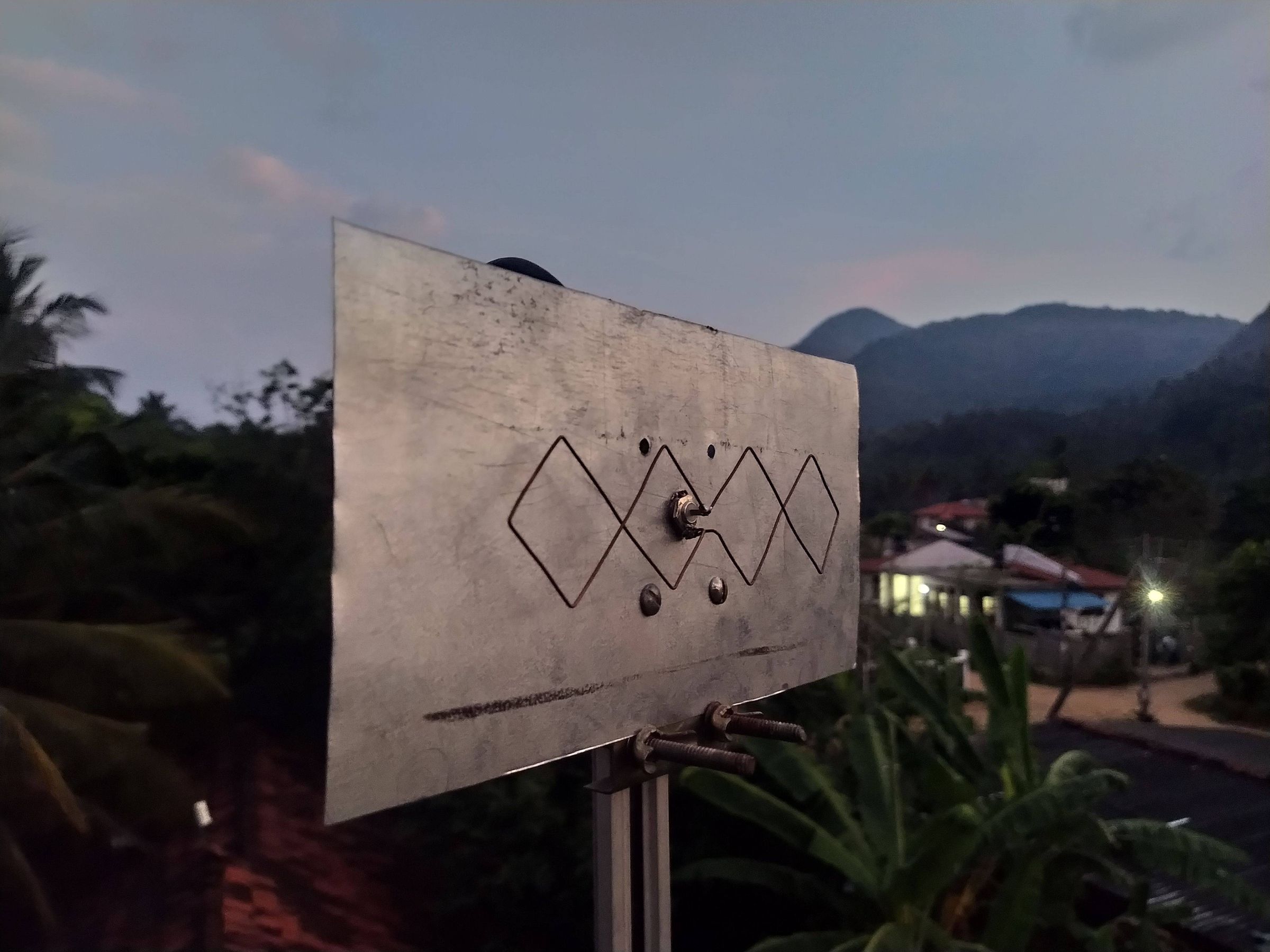 Build Your Own BiQuad 4G Antenna With Speed Test : 7 Steps (with ...
