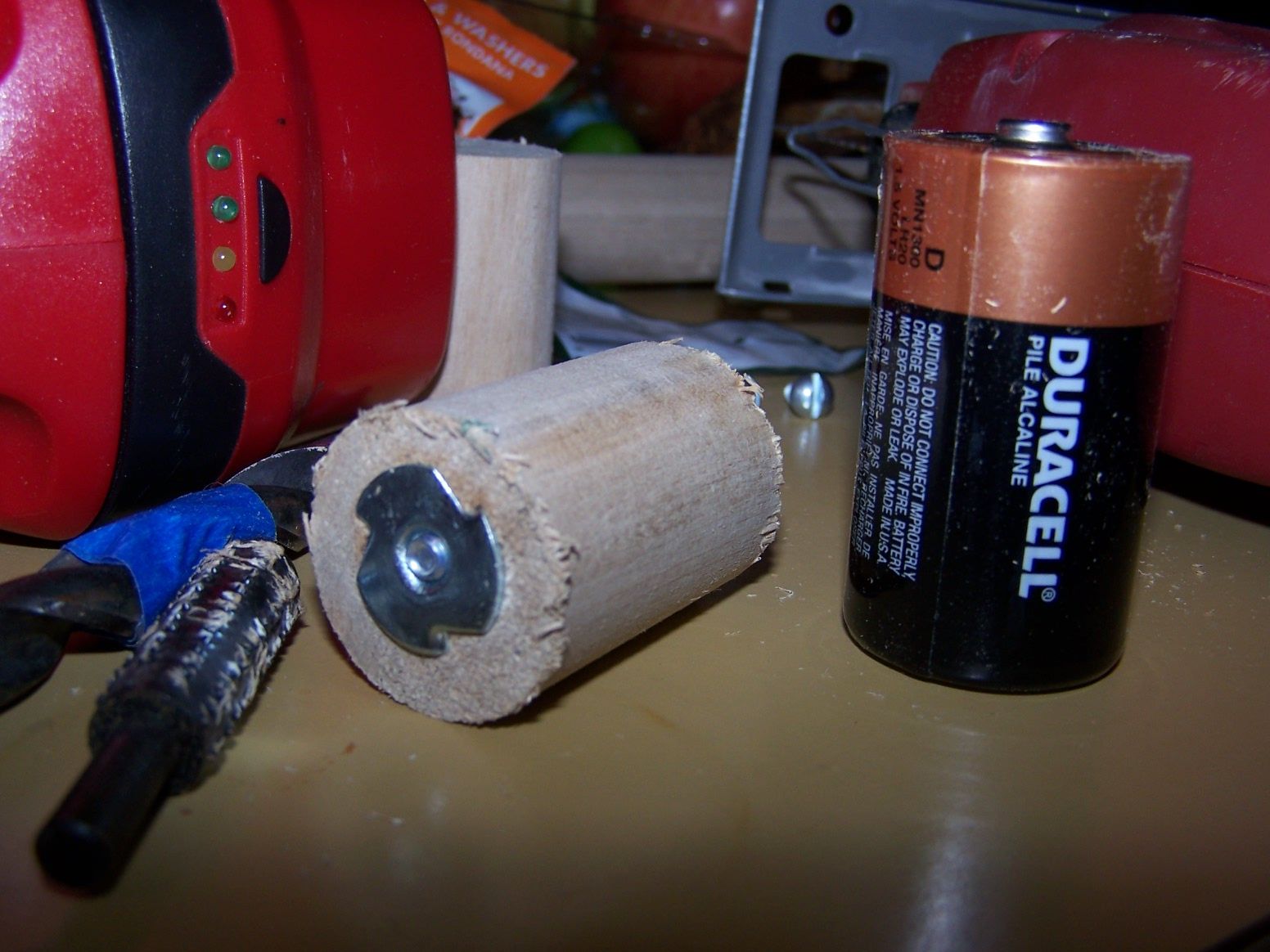 AA to D Cell Adapter : 3 Steps - Instructables