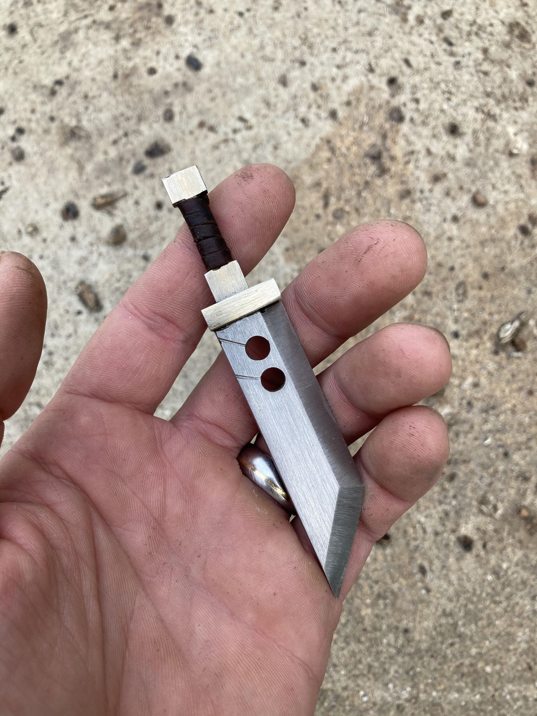 Miniature Final Fantasy Inspired Buster Sword : 9 Steps (with Pictures ...