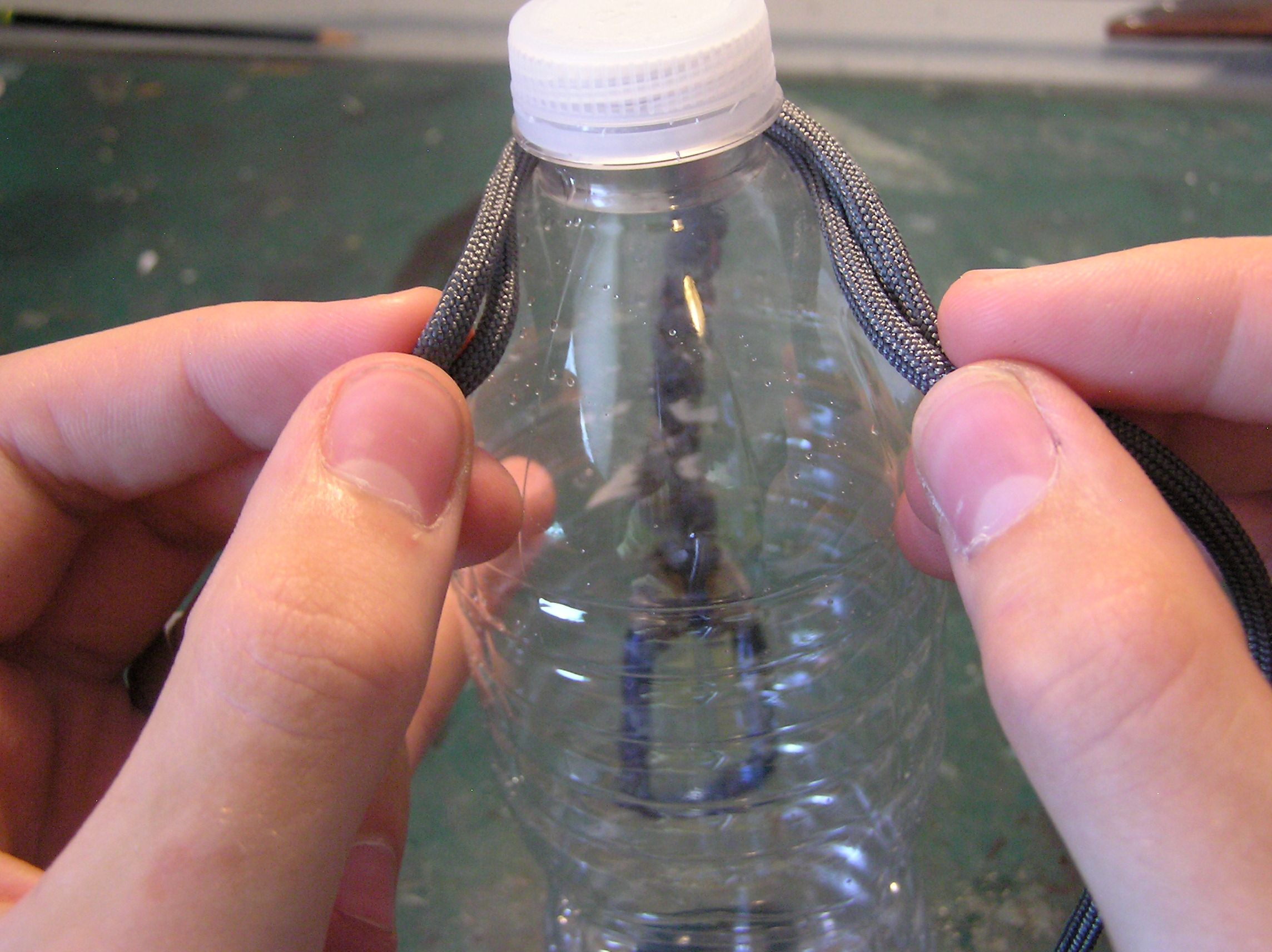 Paracord Water Jug Harness. : 6 Steps (with Pictures) - Instructables
