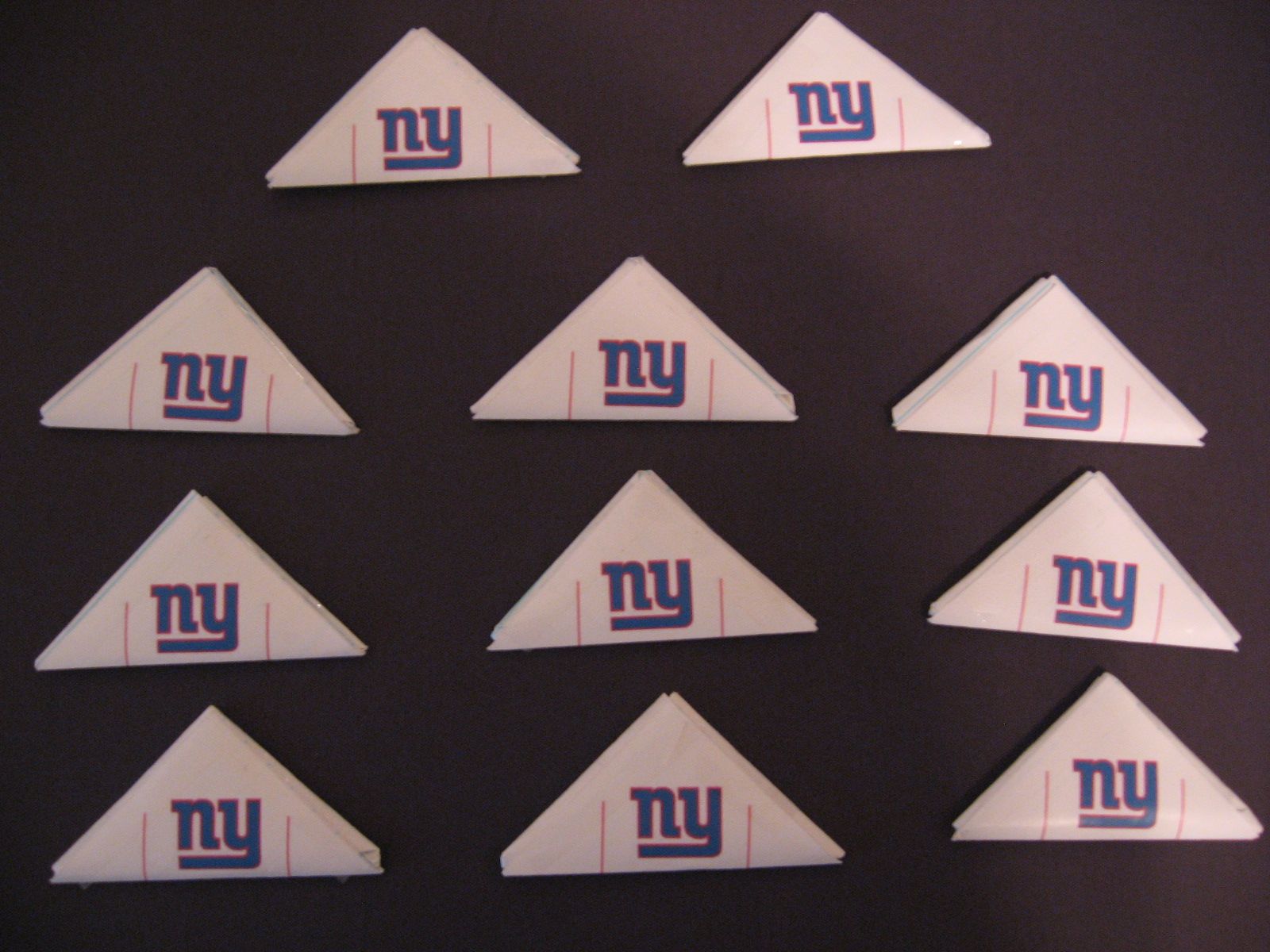 The Absolute Best Way to Play Paper Football : 10 Steps - Instructables