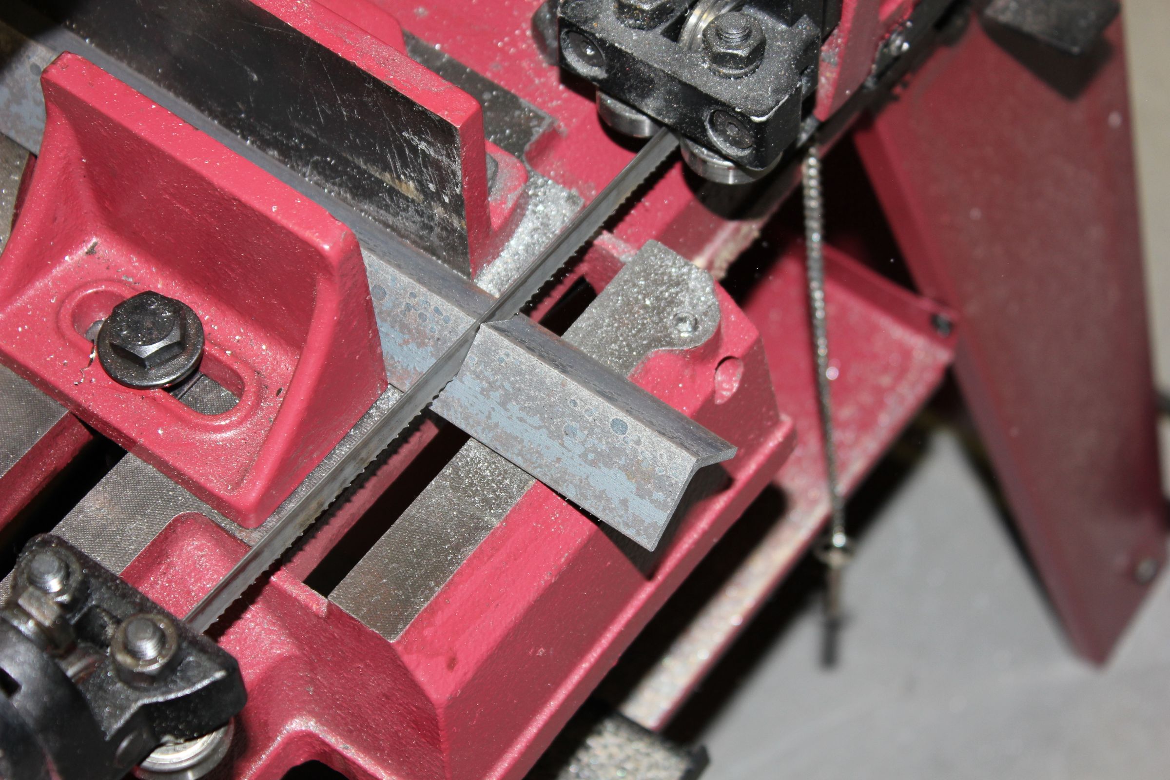 Homemade Mini Bend Brake : 7 Steps (with Pictures) - Instructables