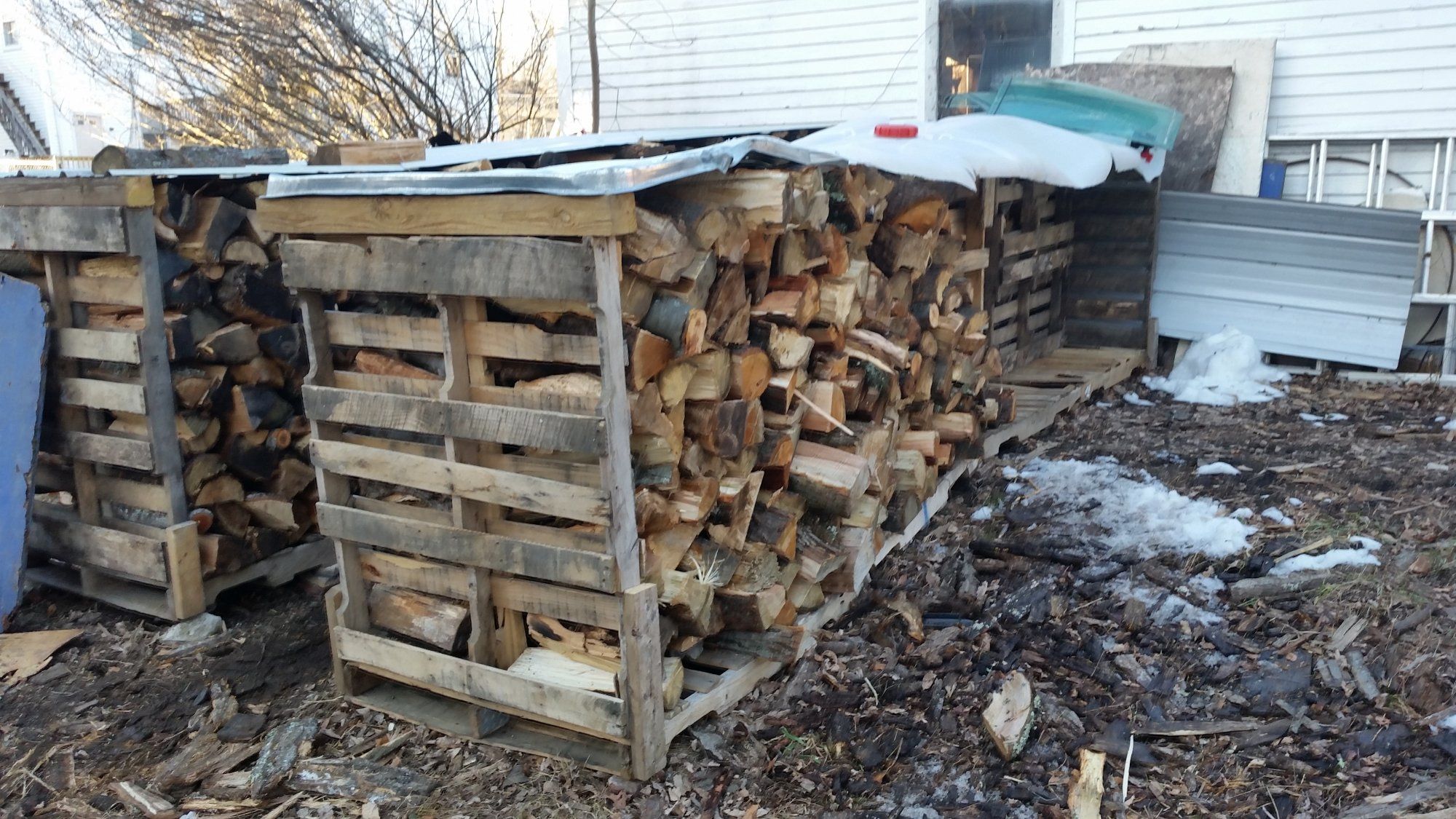 Simple Pallet Fire Wood Rack and IBC Tote Roof : 6 Steps (with Pictures ...