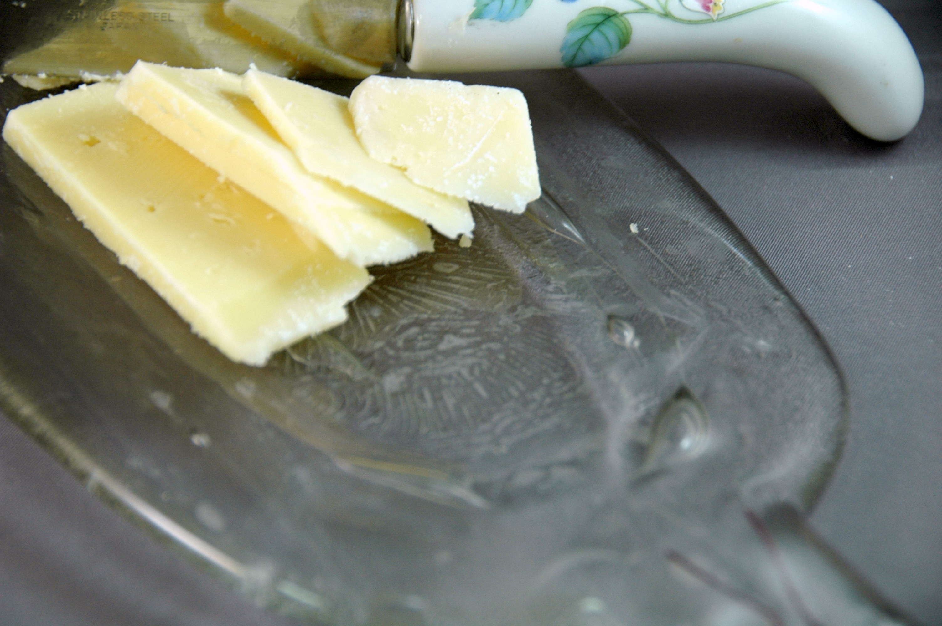 Recycled Glass Bottle Cheese Tray : 6 Steps (with Pictures) - Instructables