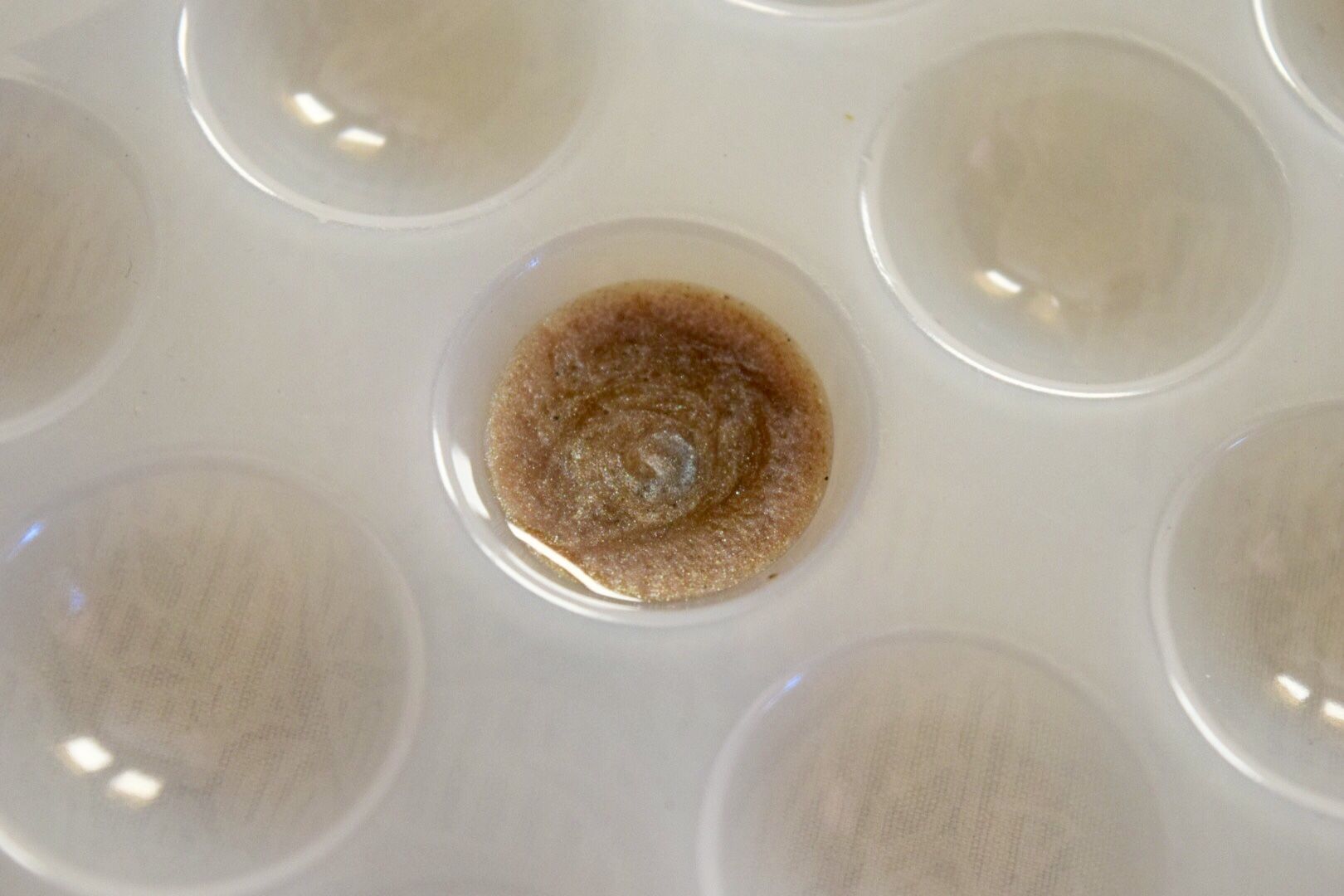 Casting Resin Cabochons, Keepsakes and Cremation Jewelry : 5 Steps ...