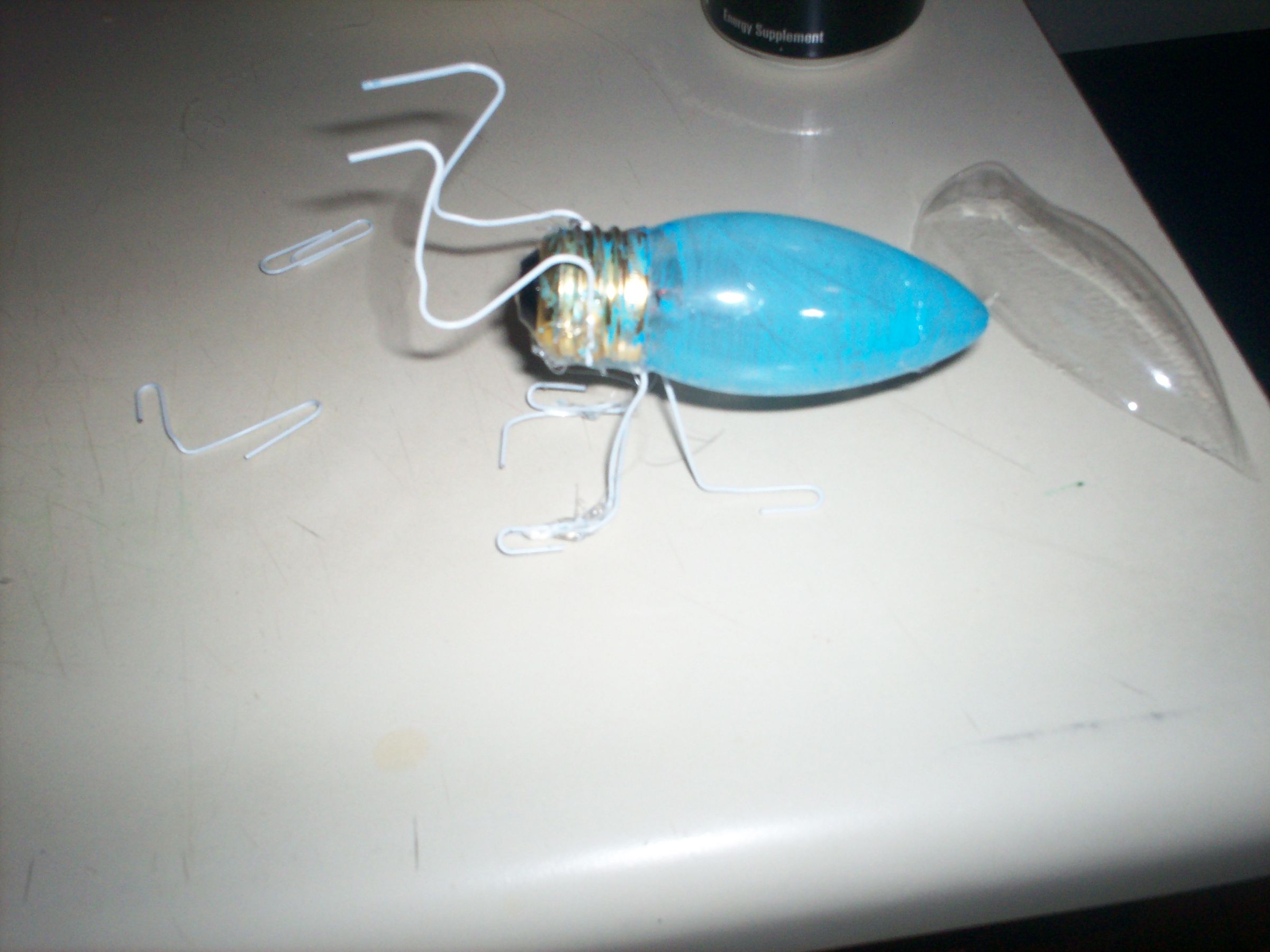 Lightning Plugs - Brutal Legend : 4 Steps - Instructables