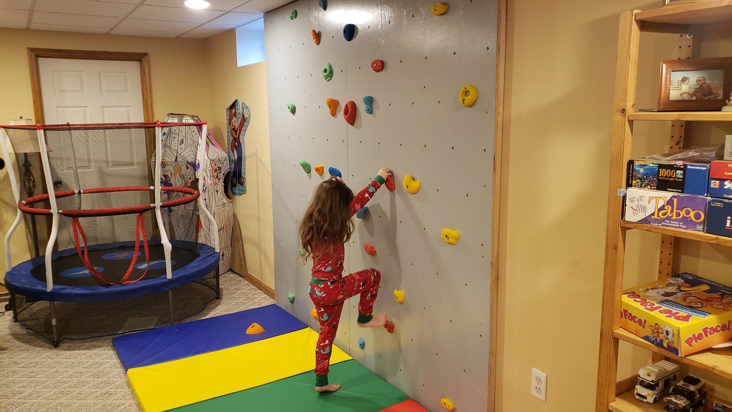 Indoor Kids' Climbing Wall : 9 Steps (with Pictures) - Instructables