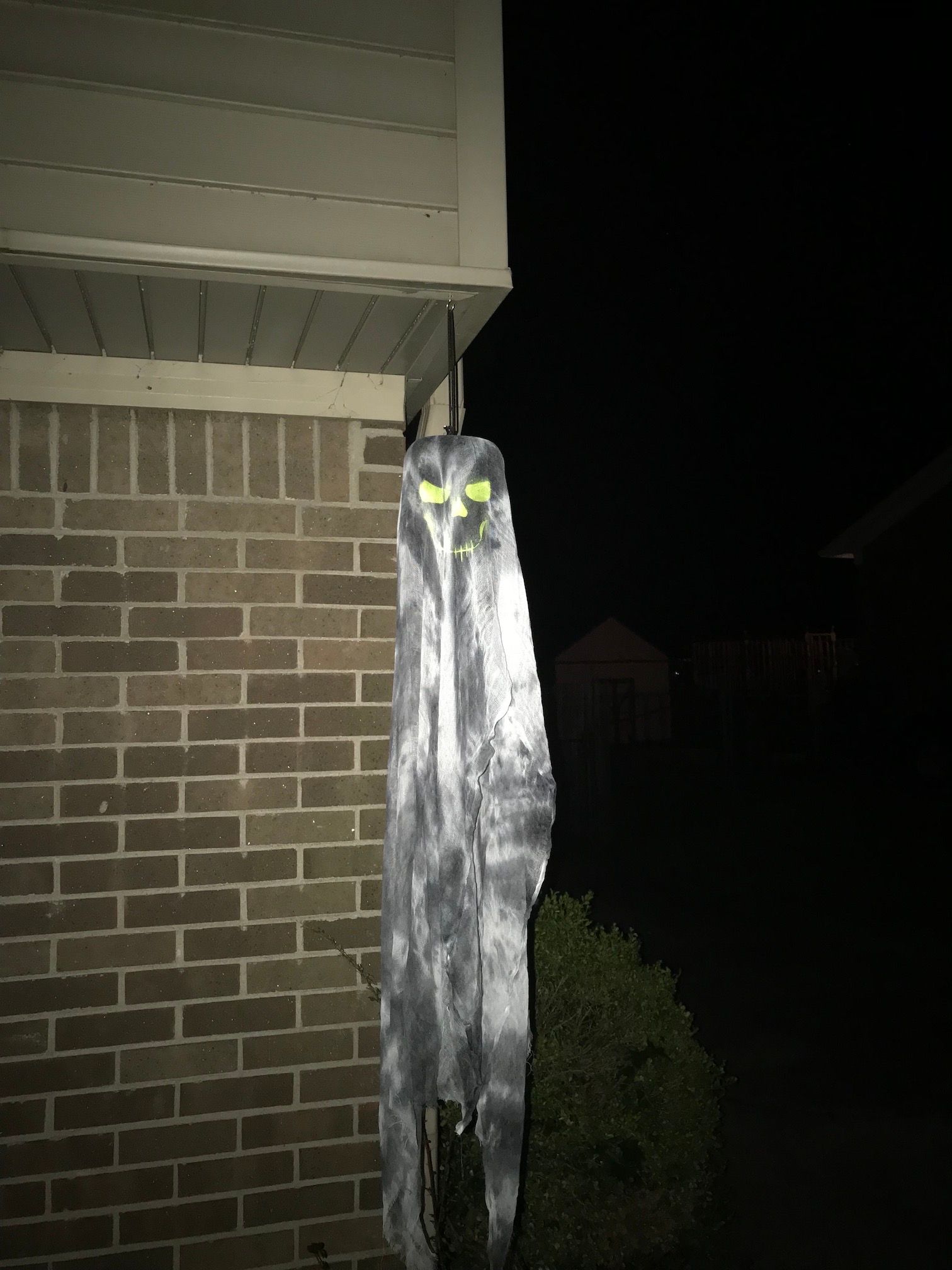 Floating Skull Specter : 5 Steps - Instructables