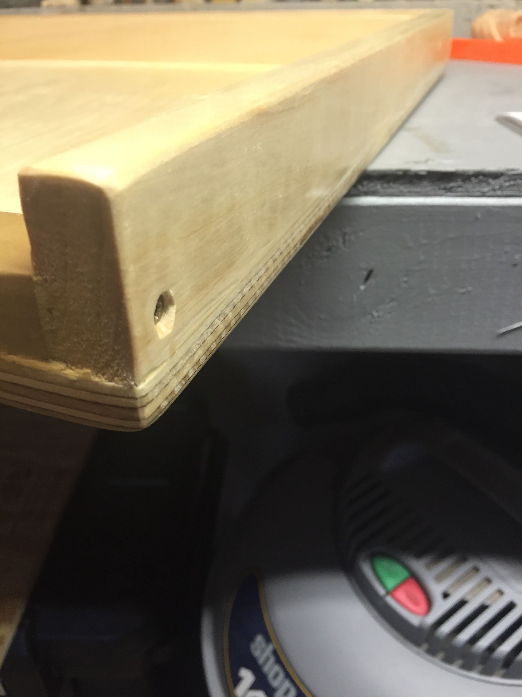 Carvers Lap Table : 12 Steps - Instructables