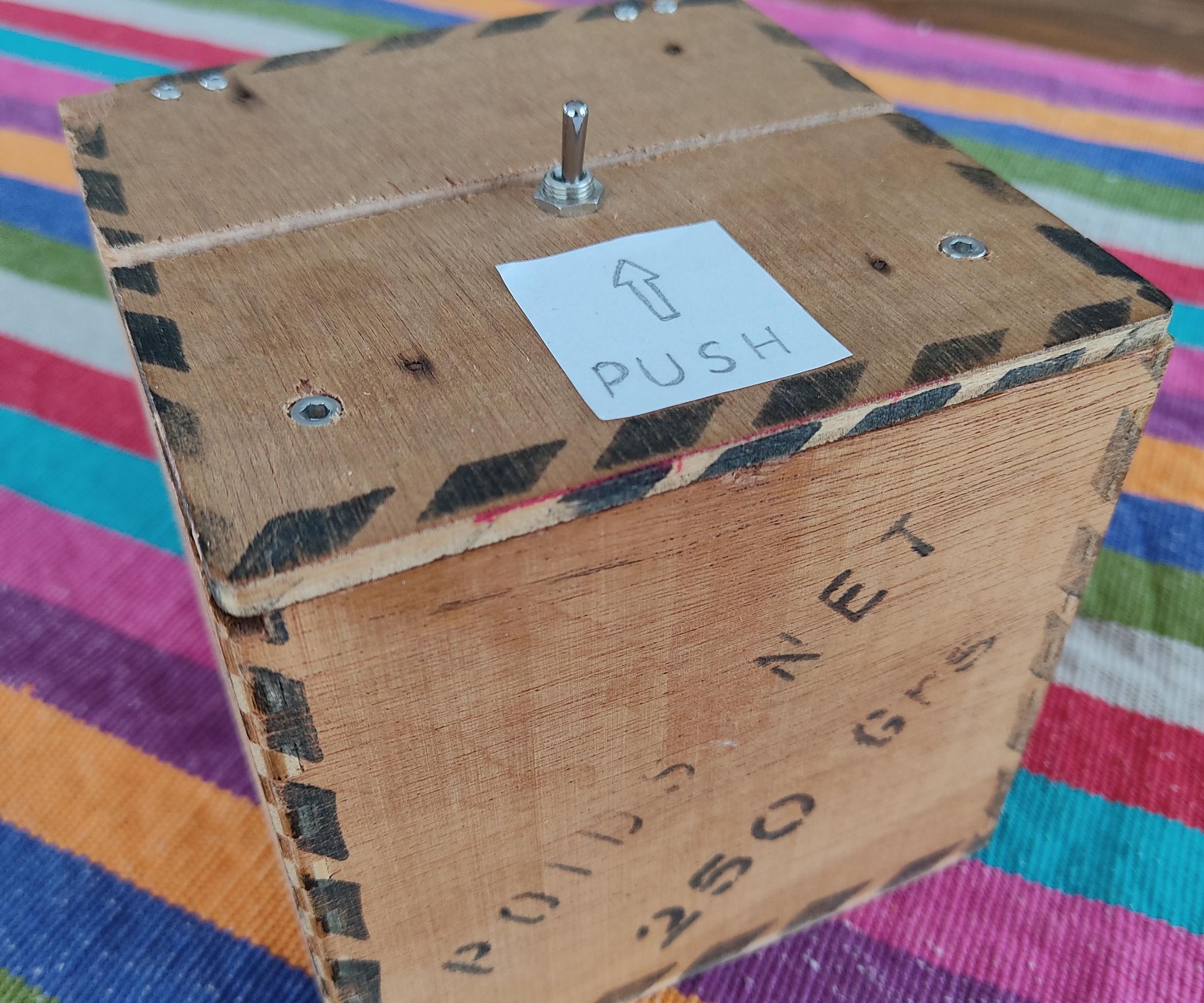 Useless Box With Power Latch - Instructables