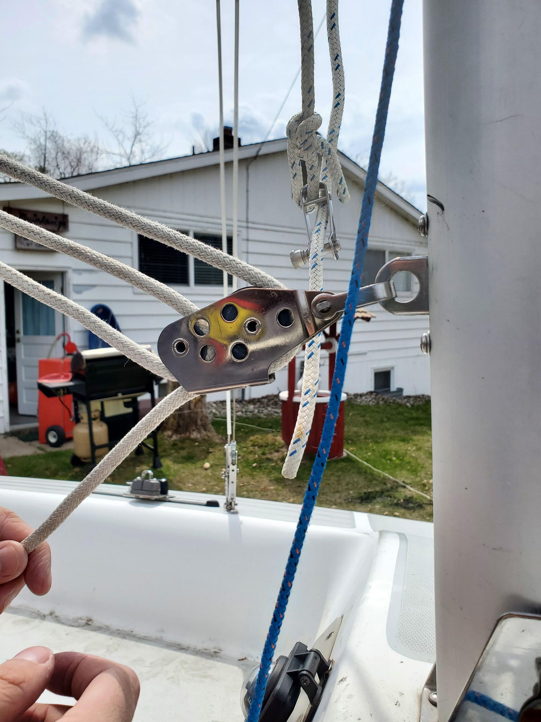 How to Rig a Catalina Capri 16.5 Sailboat : 11 Steps - Instructables