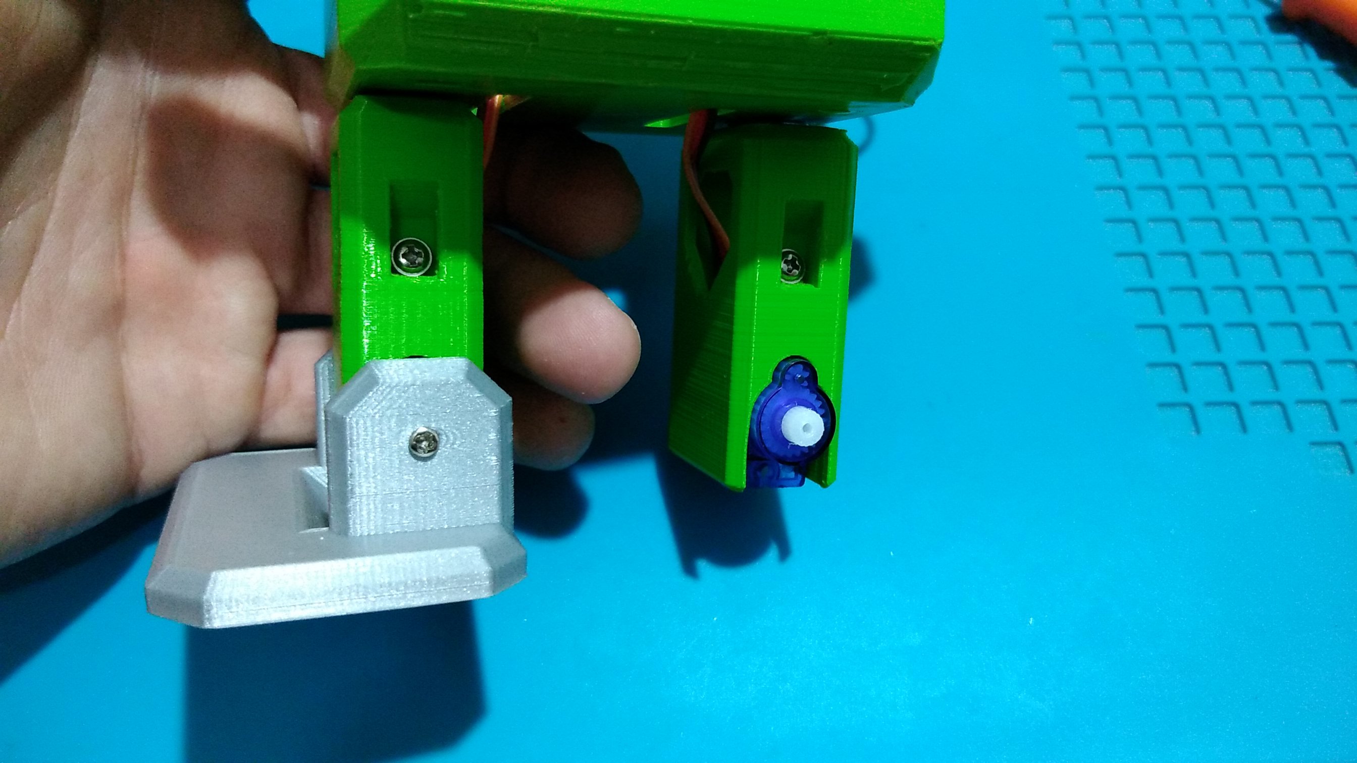 How to Make a Humanoid Robot : 8 Steps - Instructables