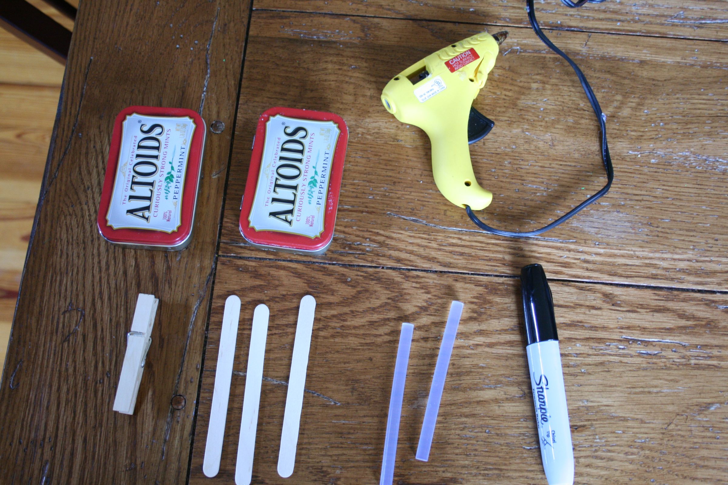 Double Compartment Micro Tackle Box. : 3 Steps - Instructables