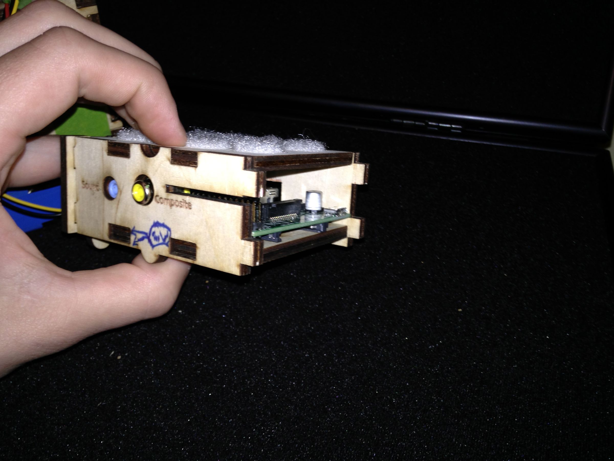 Augment Your Reality With the ITorch Raspberry Pi Flashlight Projector ...