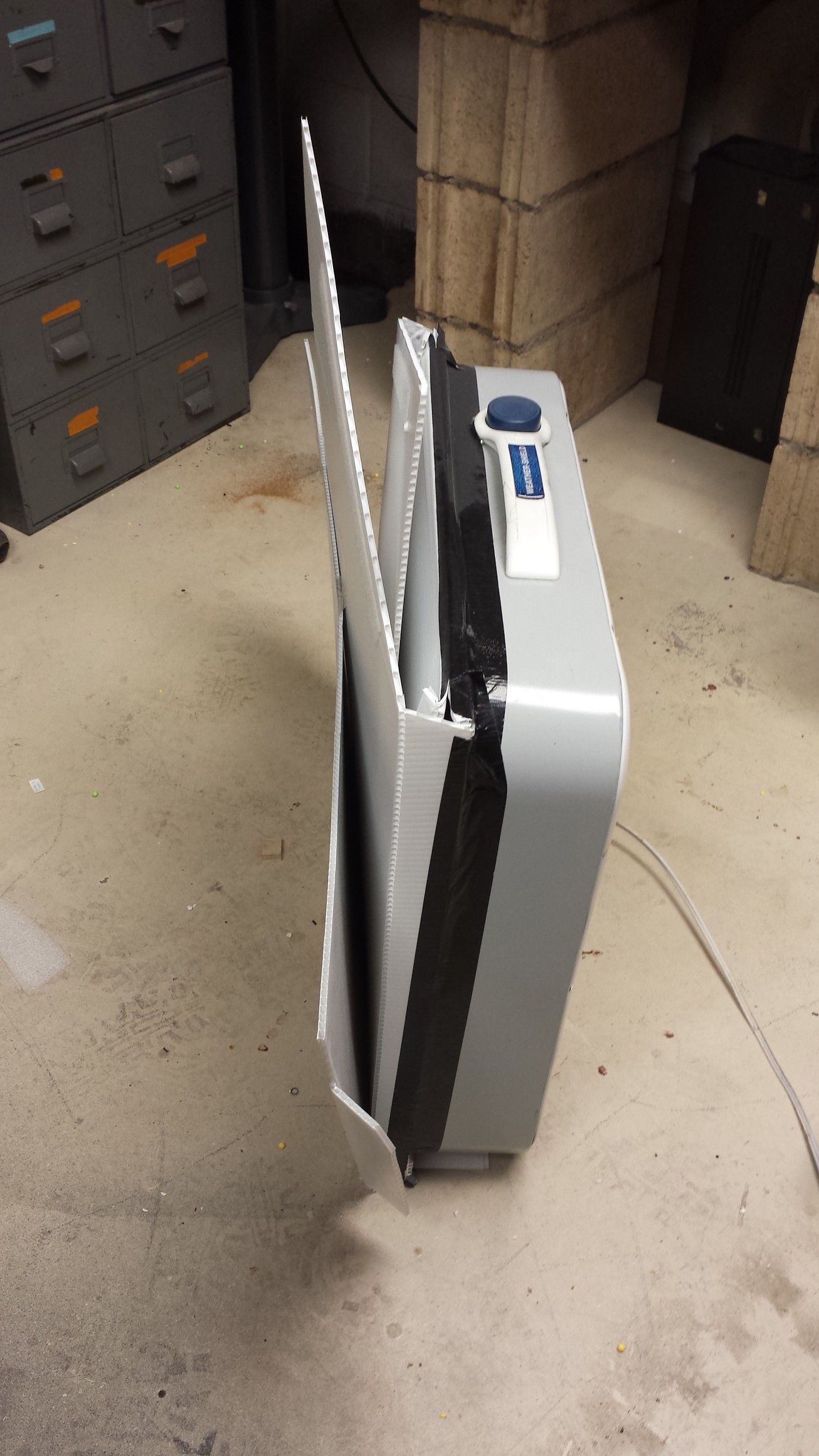 Folding Paint Booth : 8 Steps (with Pictures) - Instructables