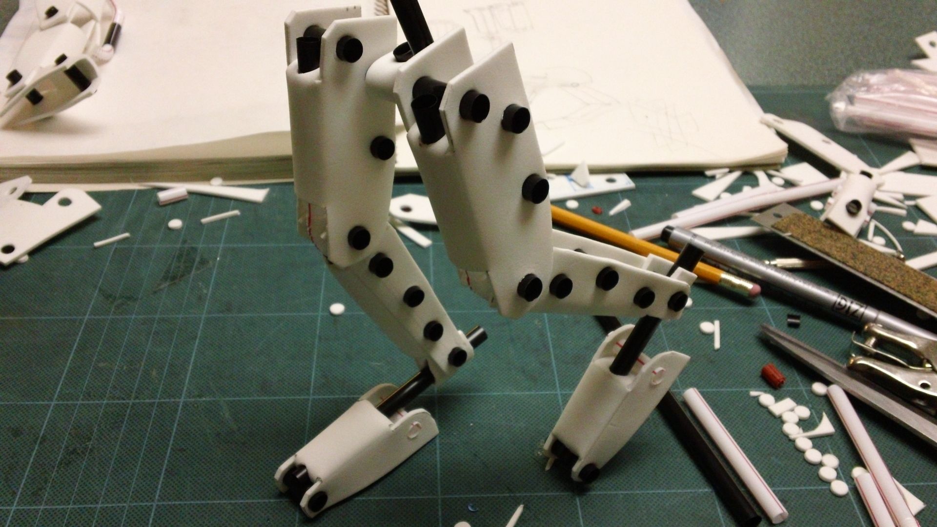 Strawbots: How to Design a Strawbot : 5 Steps (with Pictures ...