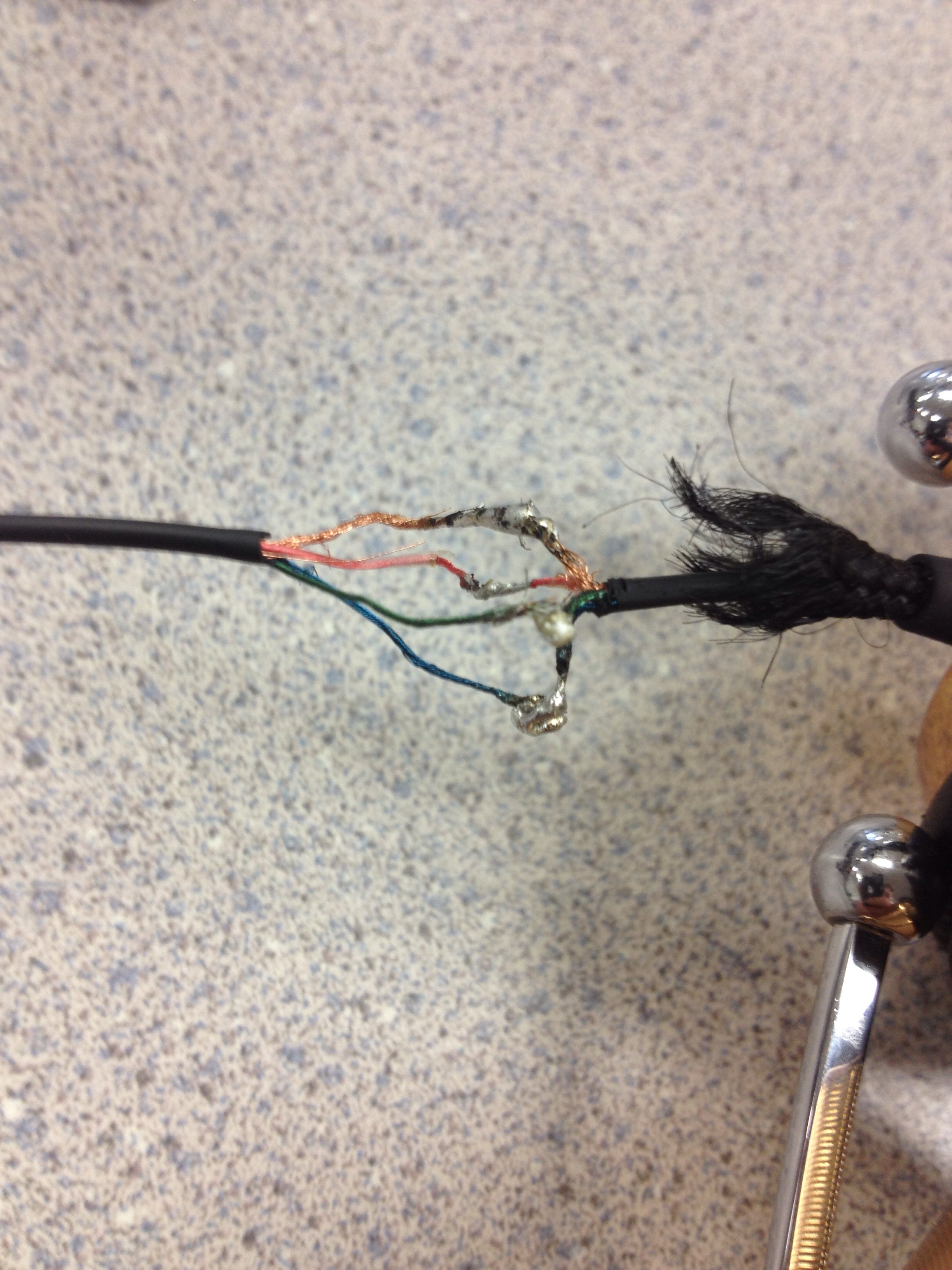 Headphone Wire Fix : 3 Steps - Instructables