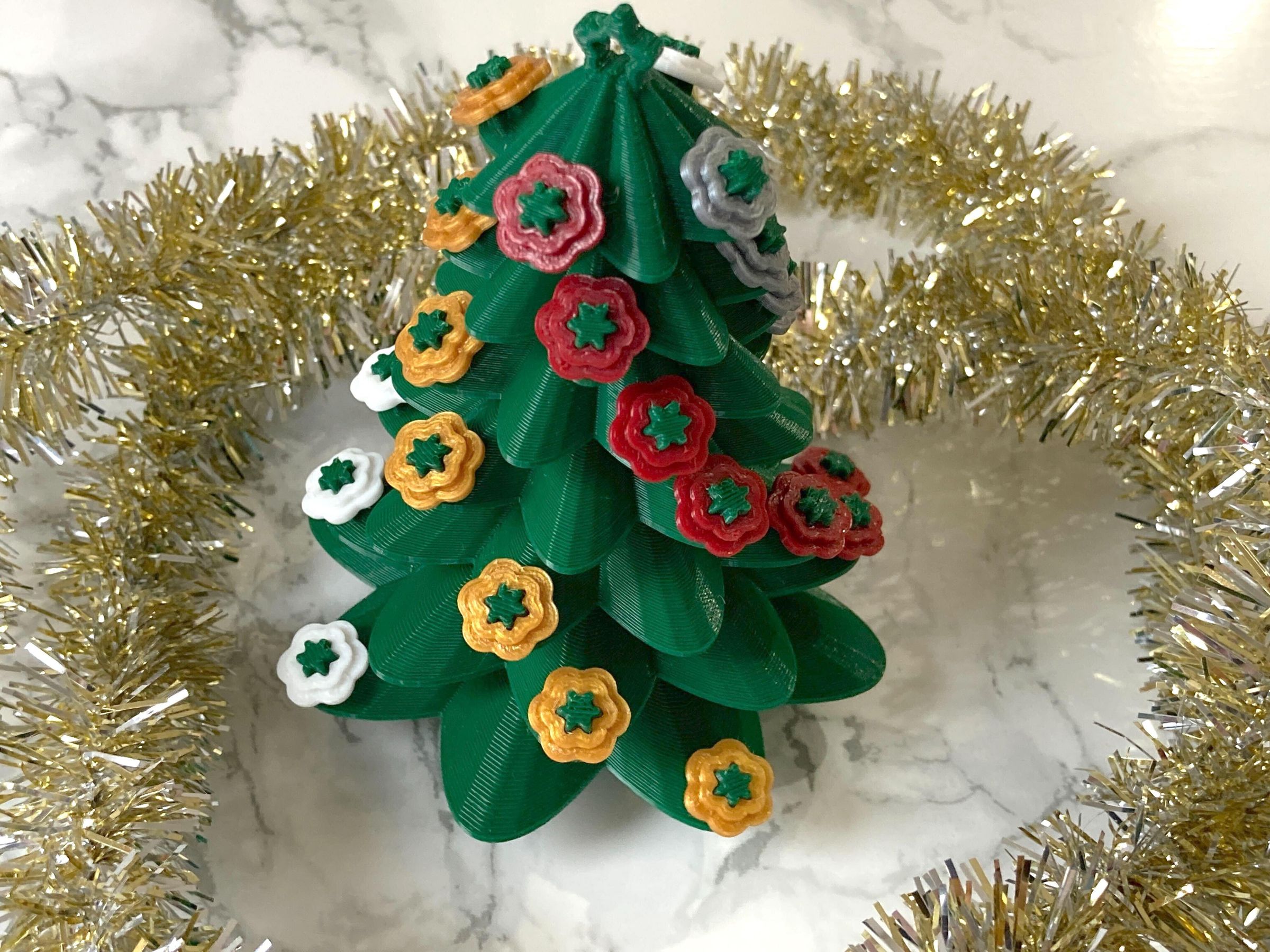 Wreath and Tree Ornaments With Detachable Flowers : 8 Steps (with ...